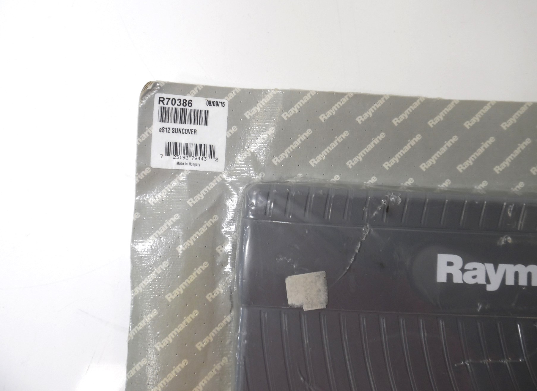 Raymarine eS12x Plastic Suncover for 12.1" eS127 / eS128 Multifunction ...