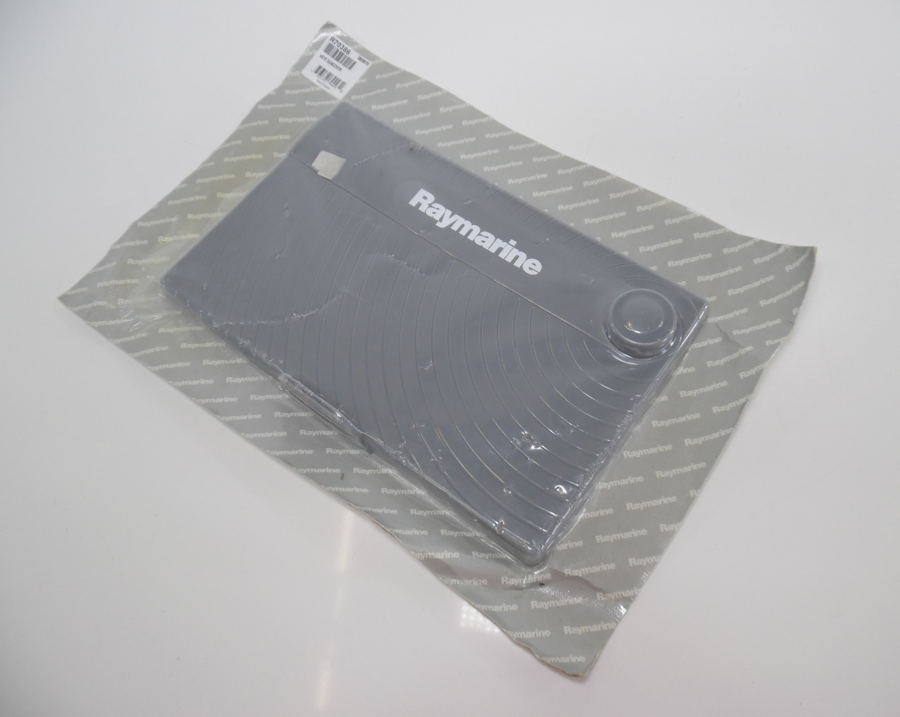 Raymarine eS12x Plastic Suncover for 12.1" eS127 / eS128 Multifunction ...