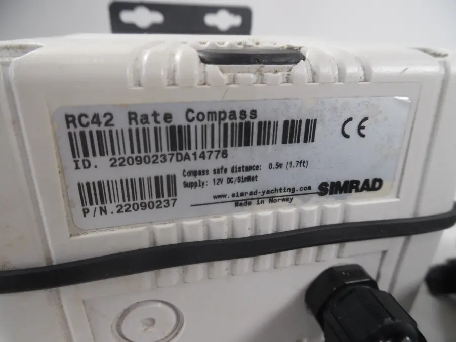 Simrad RC42/Rate Compass NMEA2000 Simnet Heading Sensor - Max Marine ...