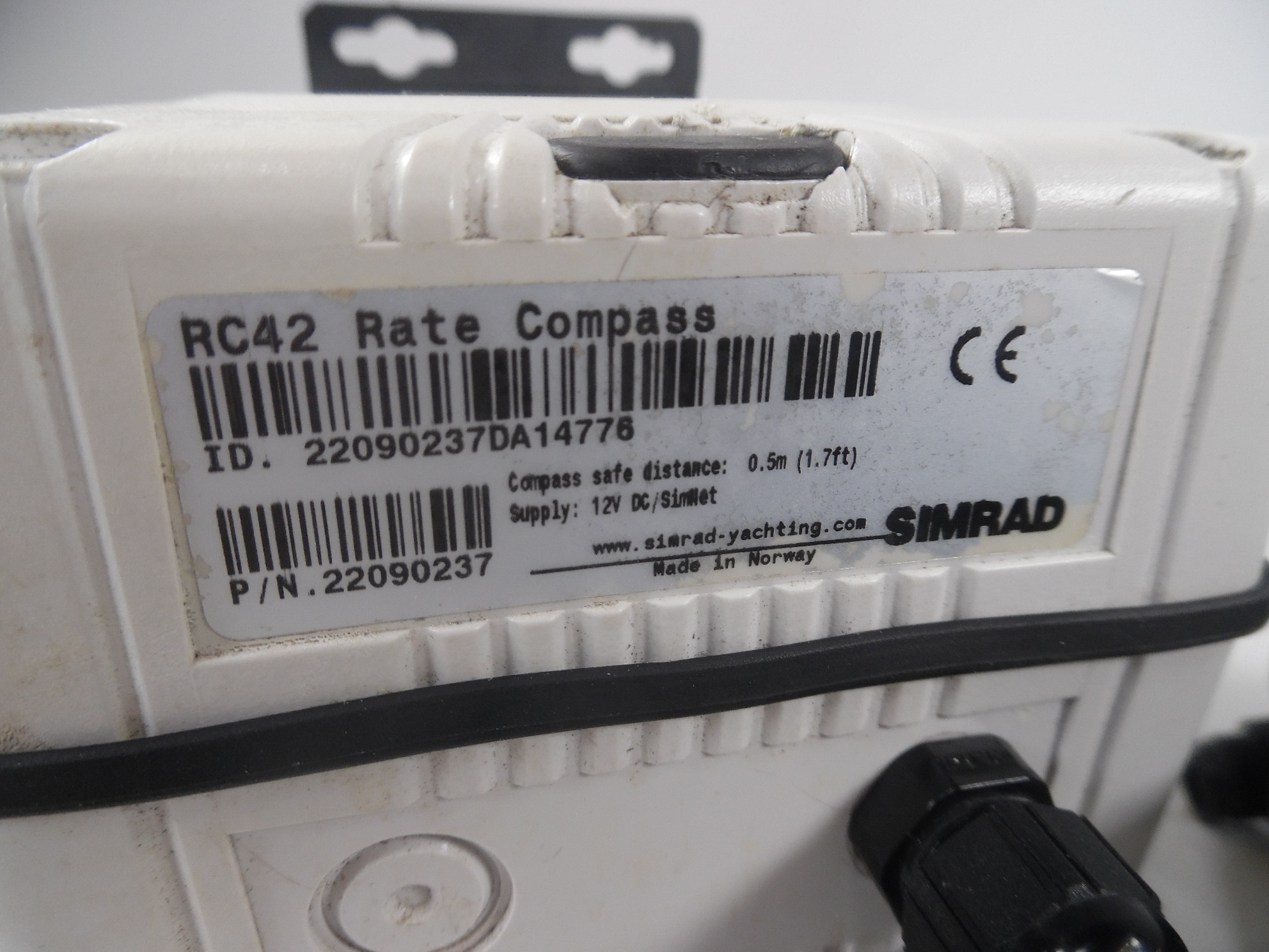Simrad RC42/Rate Compass NMEA2000 Simnet Heading Sensor - Max Marine ...