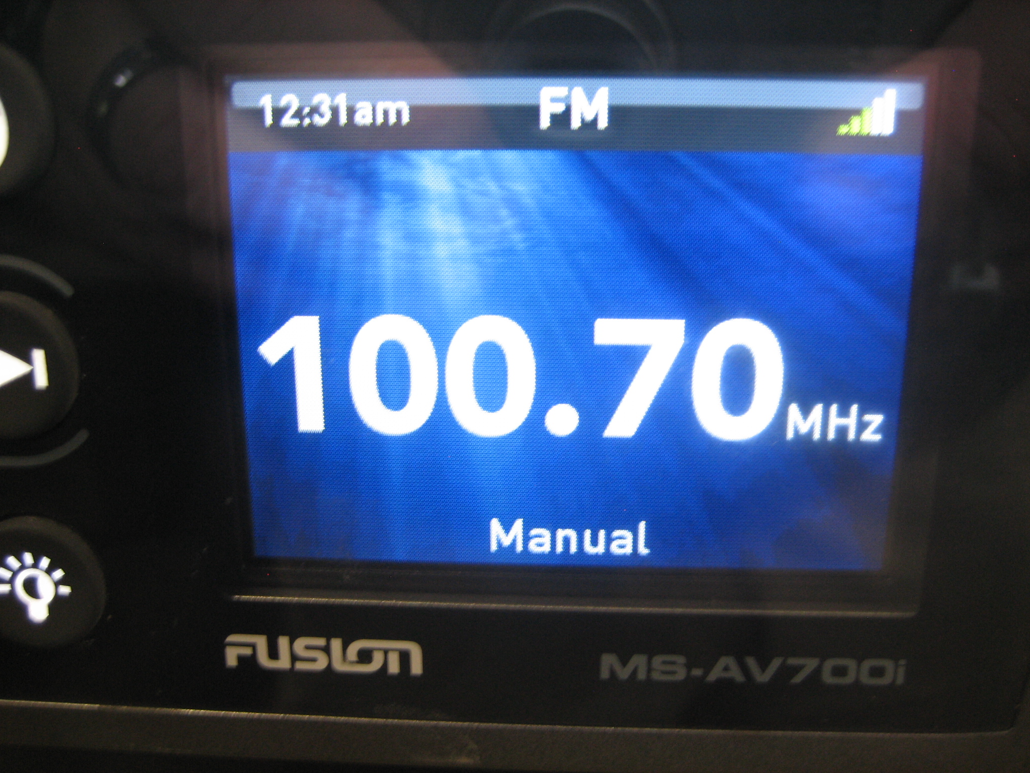 Fusion/MS-AV700i Marine Stereo-DVD/CD/FM/AM/Aux-W/BT100 Bluetooth ...