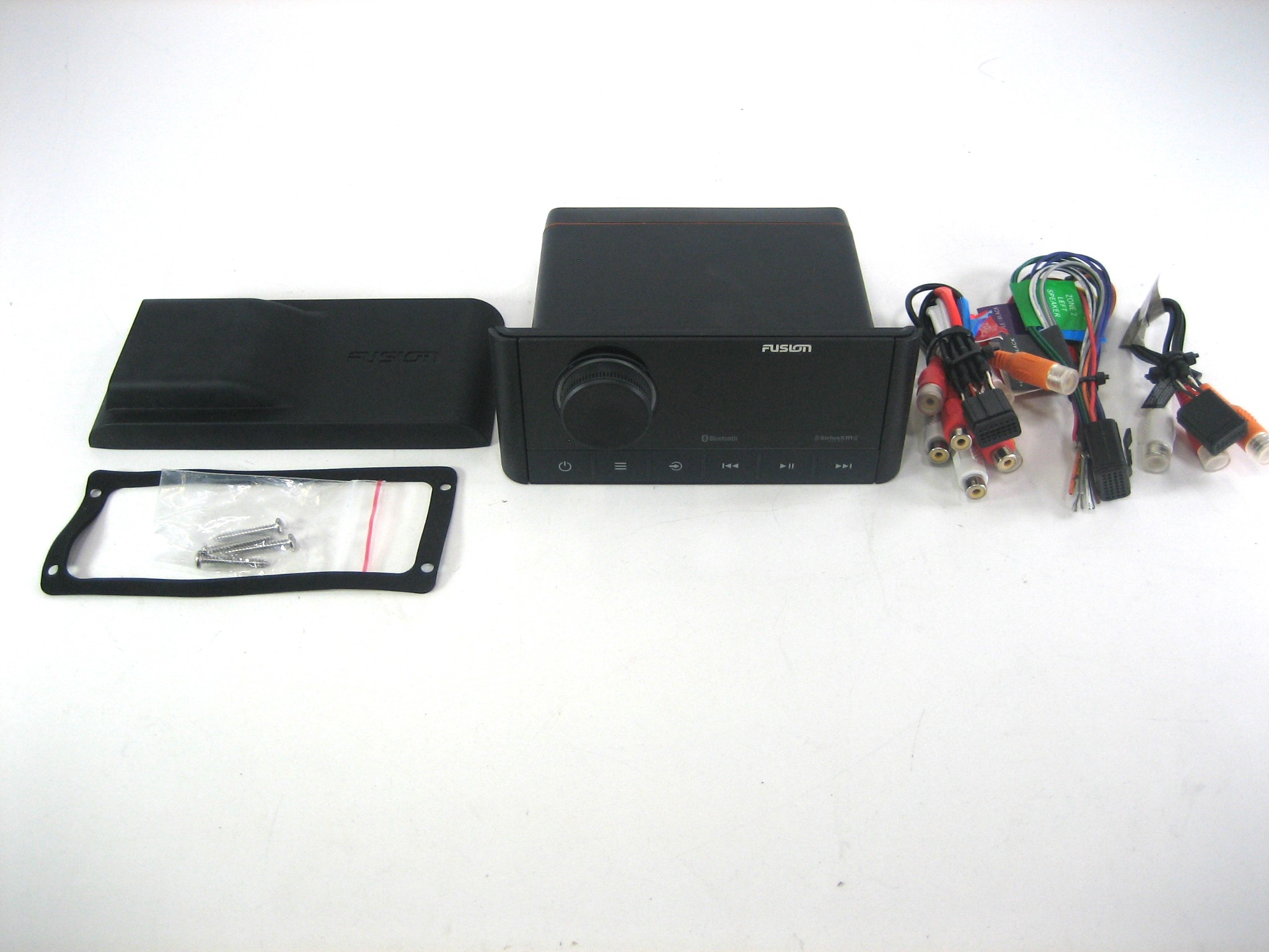 Fusion/MS-RA670/Apollo Marine Stereo W/DSP - Max Marine Electronics