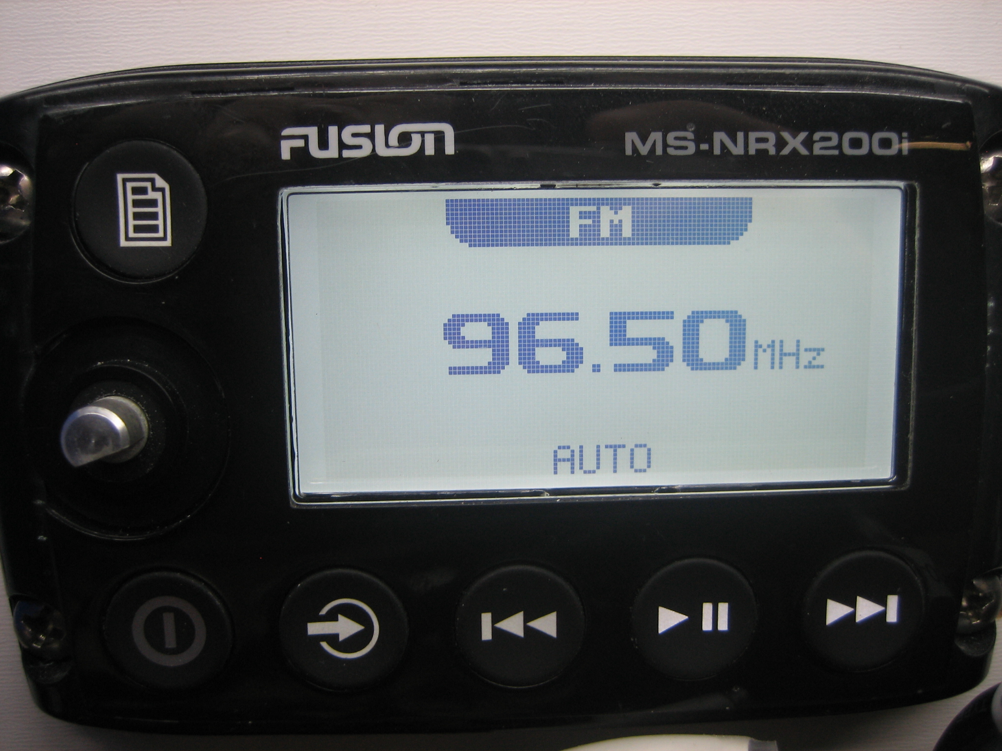 Fusion/MS-AV700i Marine Stereo-iPod Dock/FM/AM/Aux/Sirius - Max Marine ...