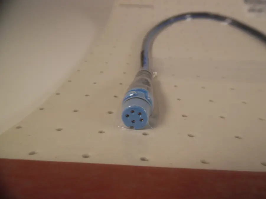 Raymarine A80674 Seatalk NG Backbone (F) to Devicenet NMEA2000 (M ...