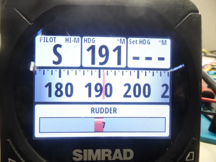 Simrad IS40 NMEA2000 Instrument Data Display - Max Marine Electronics