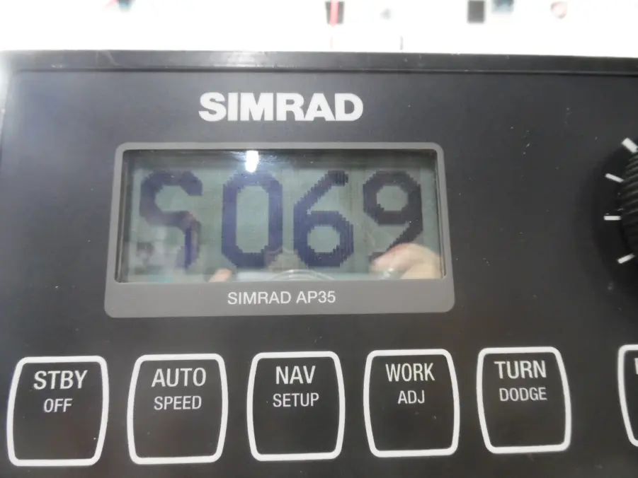 Simrad AP35 2208937 Boat Autopilot Control Head - Max Marine Electronics