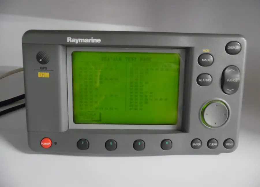 Raymarine RN300 RayNav GPS Plotter Display w/ Cover -E32017- TESTED ...
