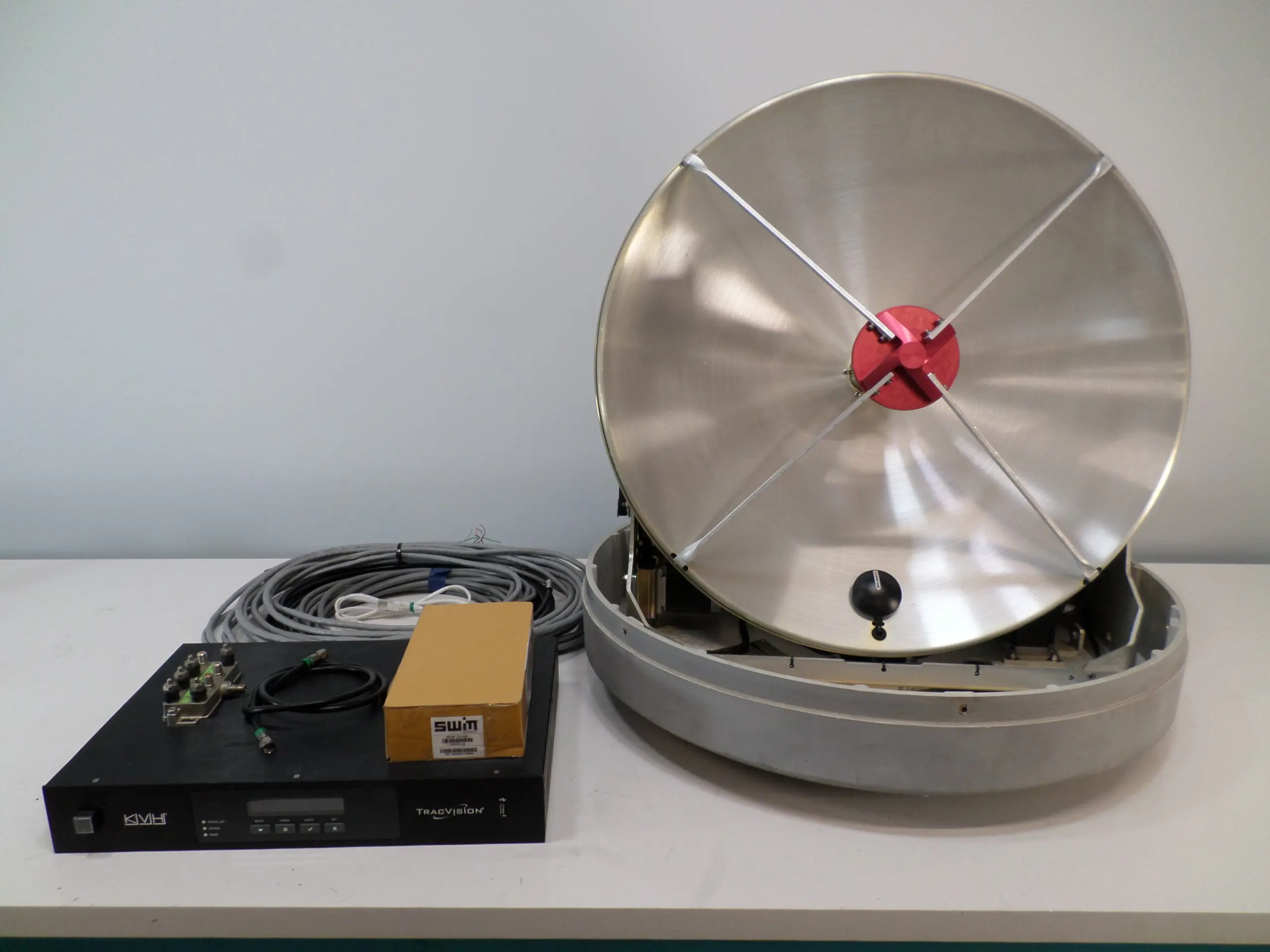 KVH Tracvision HD7 US LNB Complete Tracking System for DirectTV HD ...