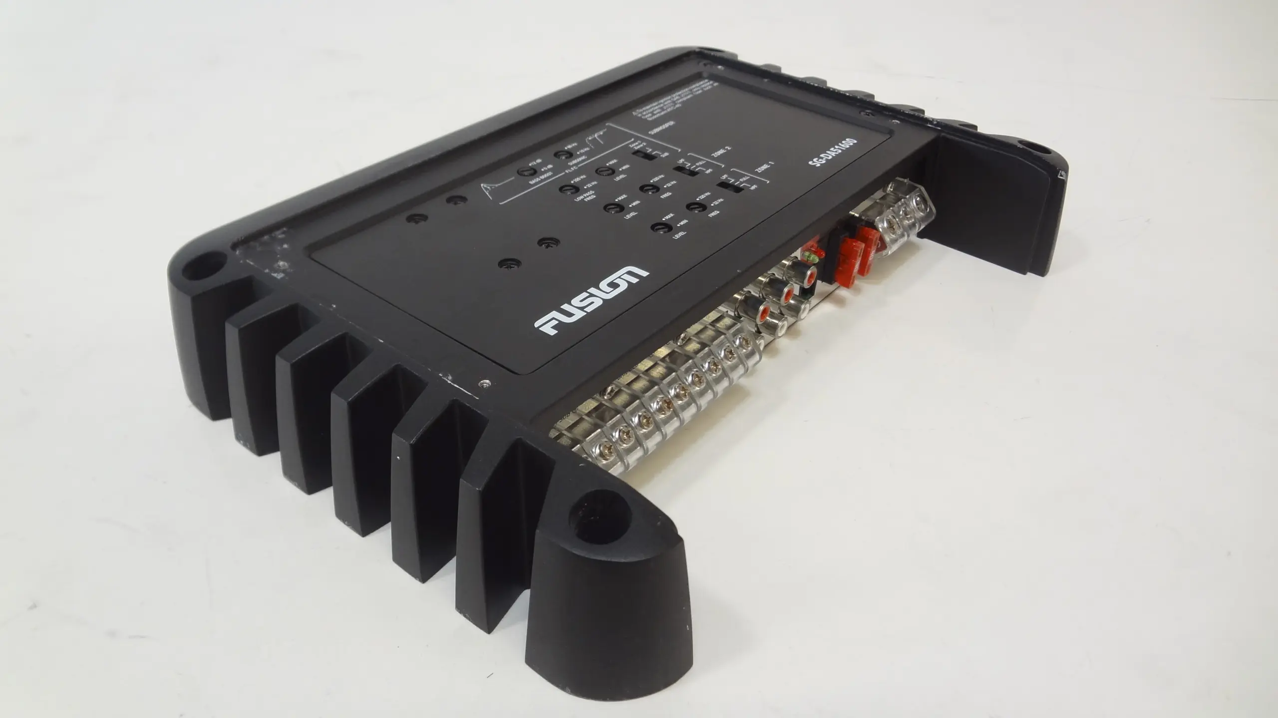 Fusion/SG-DA51600/Signature Series 5 Channel 1600-Watt 12V Marine ...