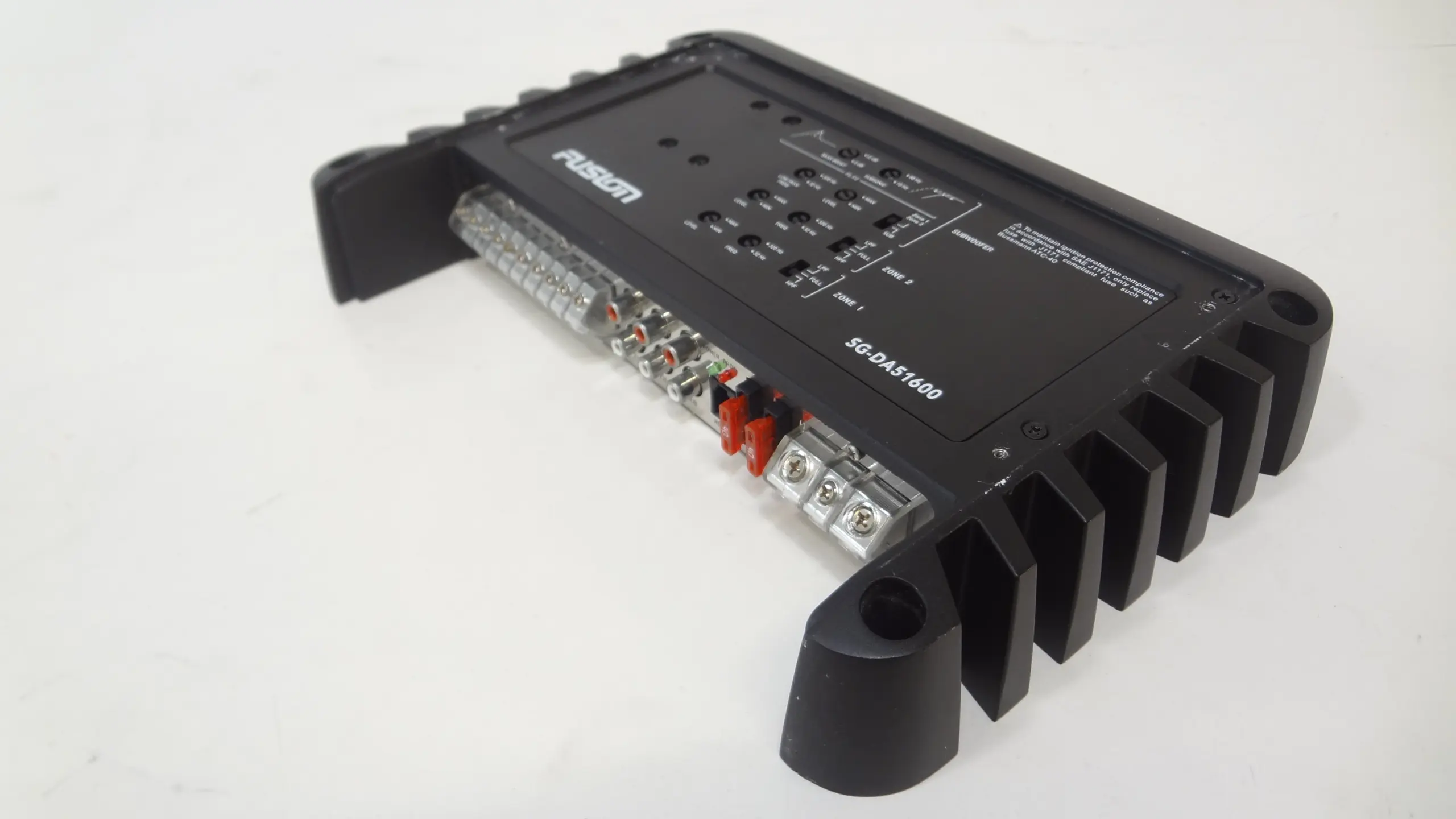 Fusion/SG-DA51600/Signature Series 5 Channel 1600-Watt 12V Marine ...