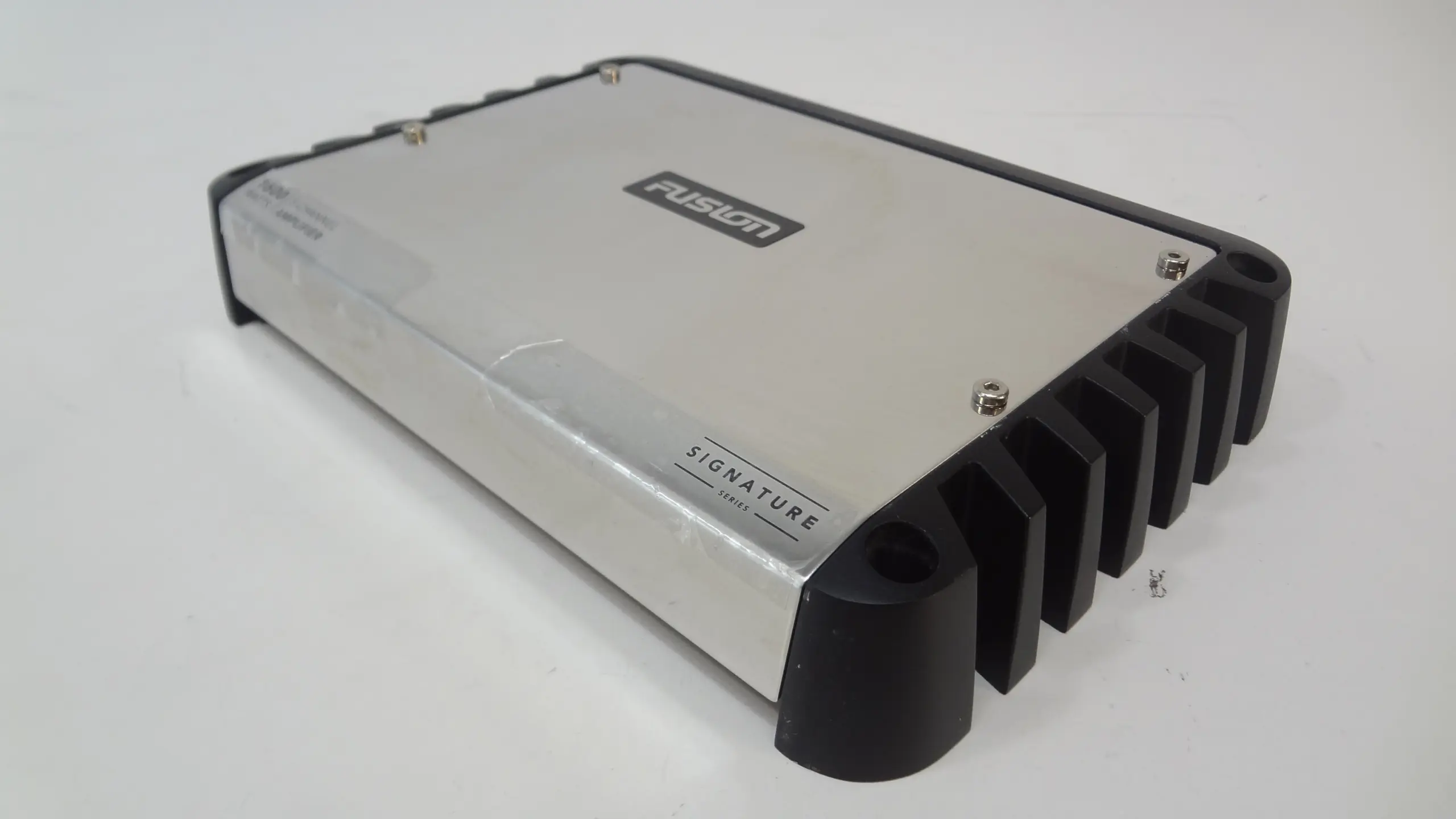 Fusion/SG-DA51600/Signature Series 5 Channel 1600-Watt 12V Marine ...