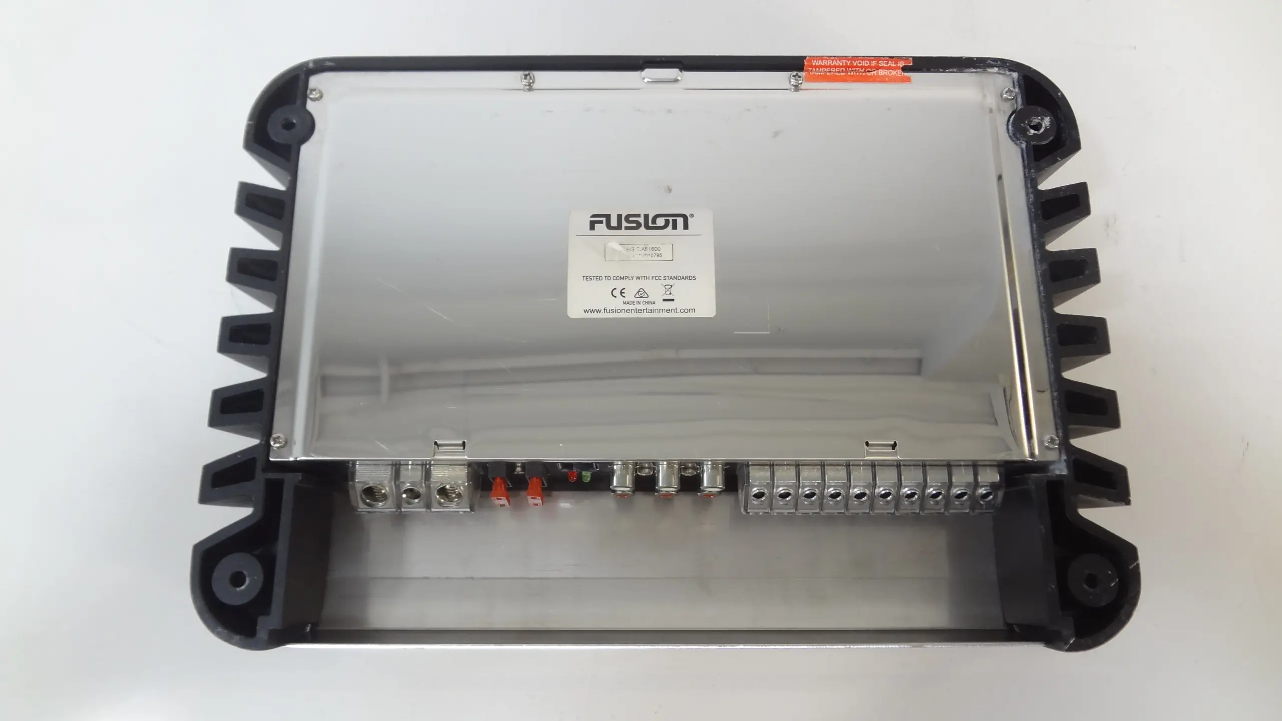 Fusion/SG-DA51600/Signature Series 5 Channel 1600-Watt 12V Marine ...
