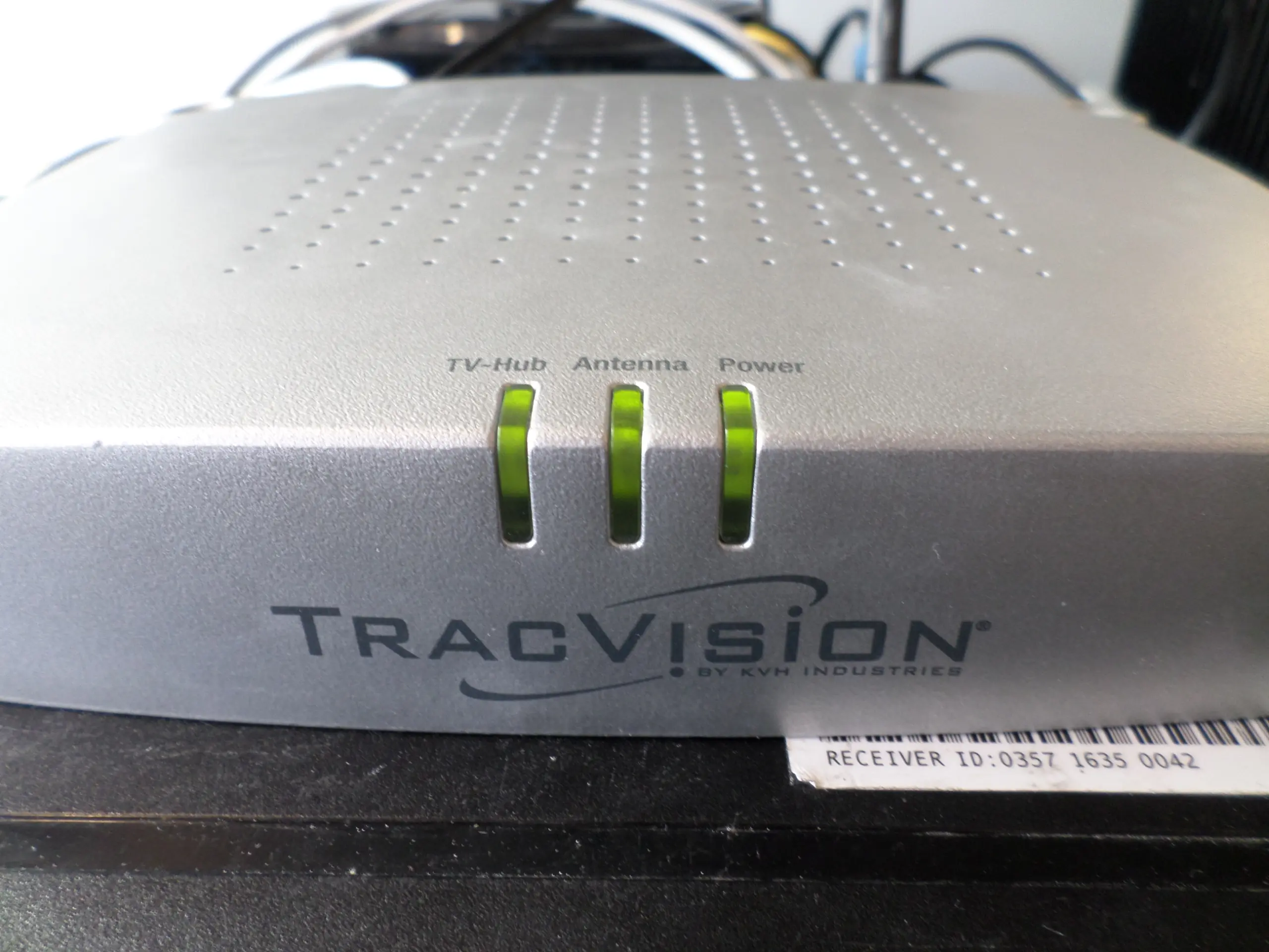 KVH TracVision TV3 37cm Marine Satellite TV Tracking System - Max ...