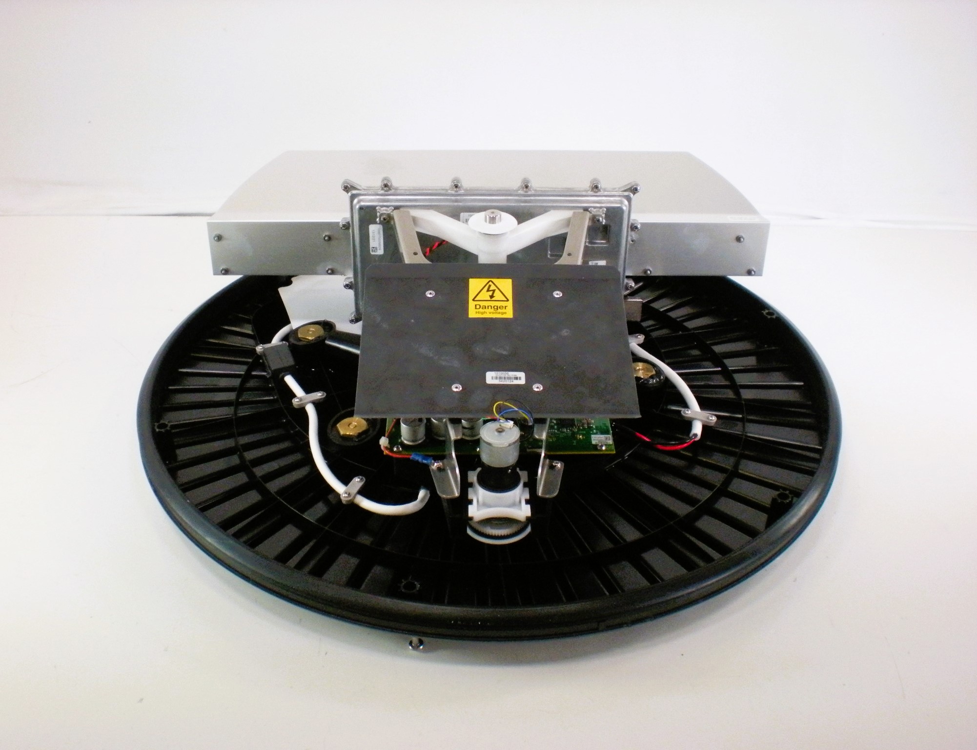 Raymarine Quantum2 Radome Q24D 18″ Radar - E70487 - Great Condition ...