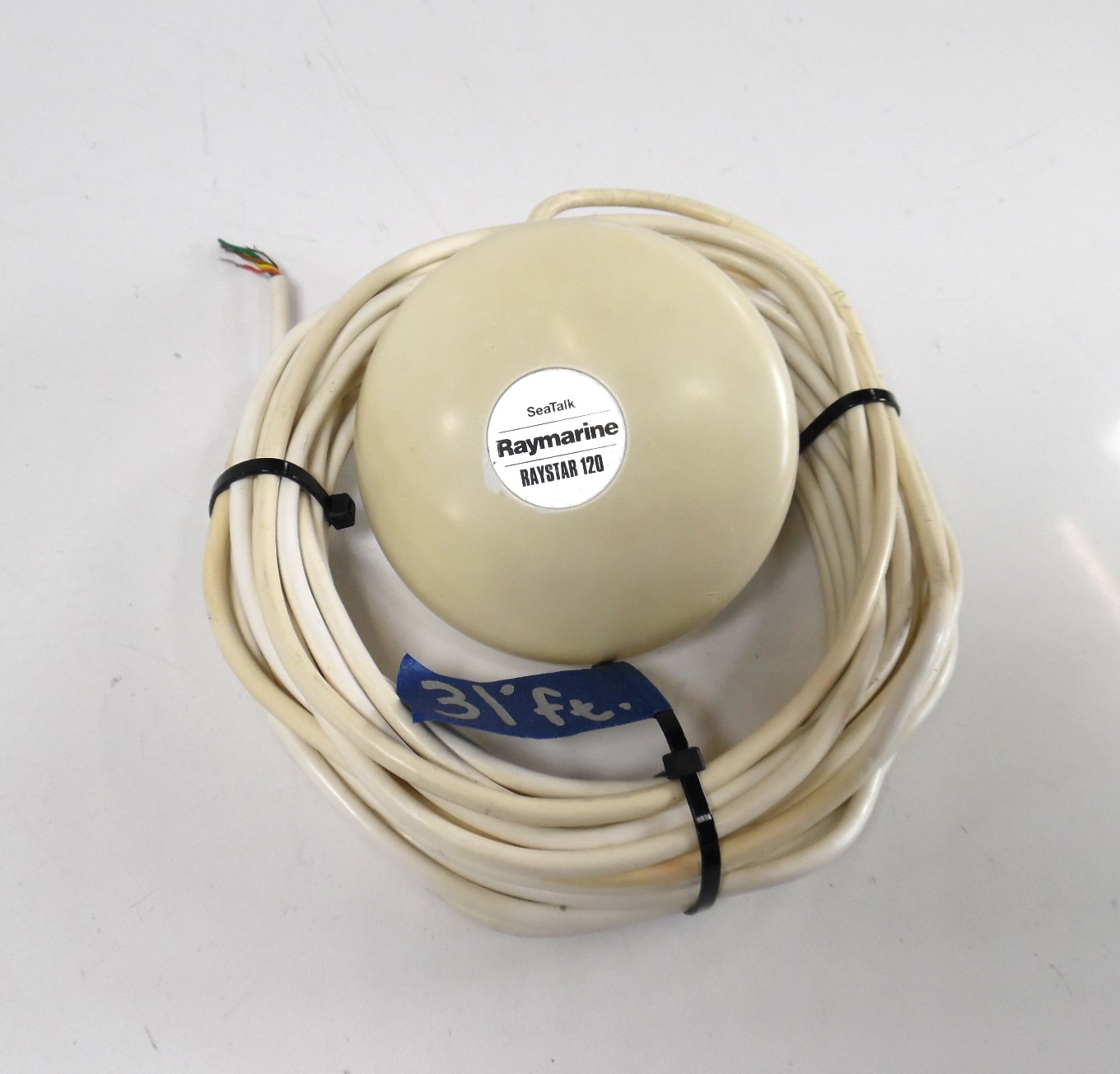 Raymarine Raystar 120 GPS Antenna for SeaTalk with Cables - E32025 ...