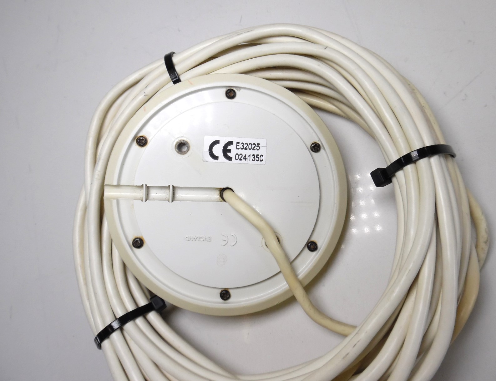 Raymarine Raystar 120 GPS Antenna for SeaTalk with Cables - E32025 ...