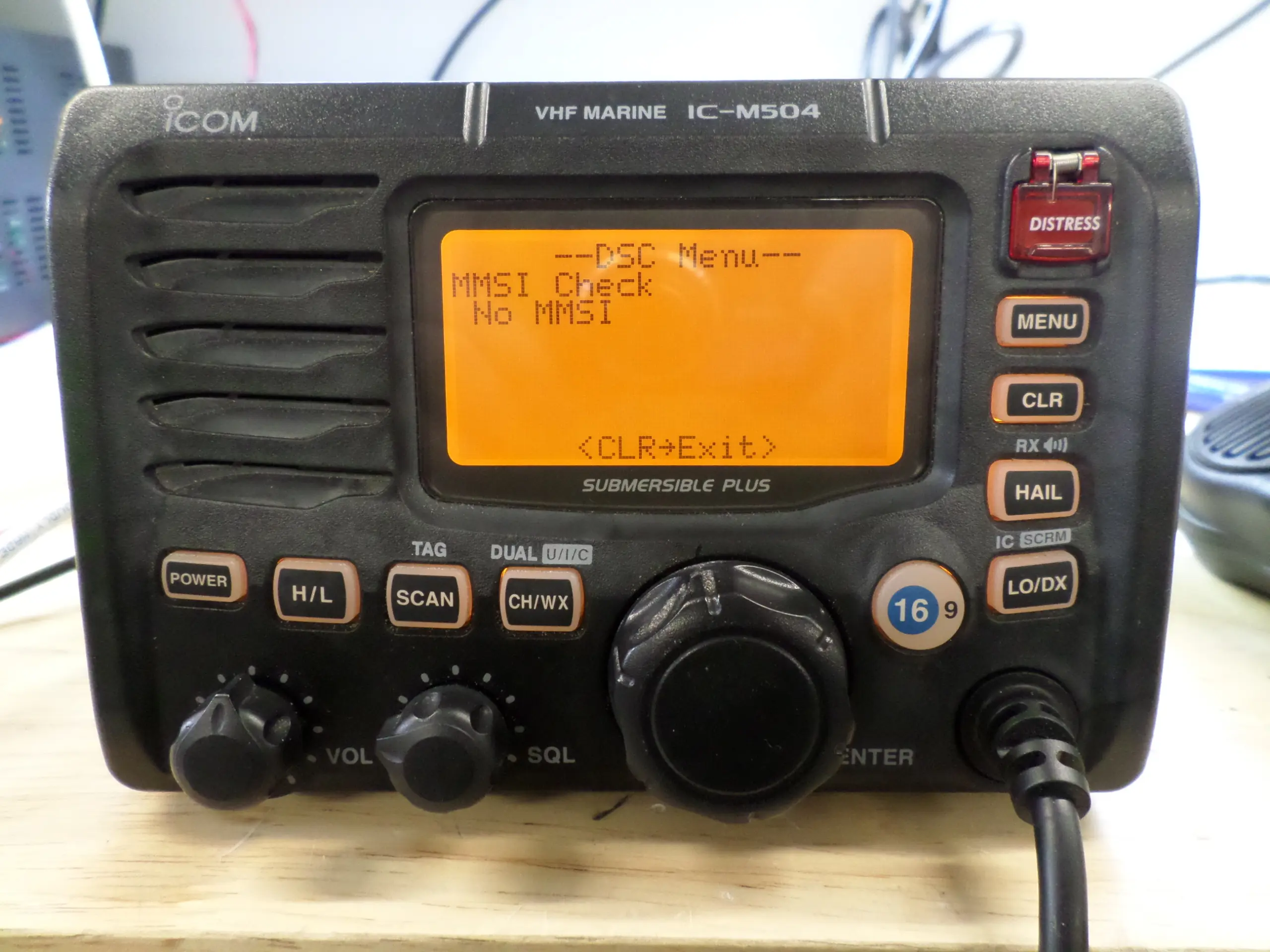 ICOM IC-M504 Marine DSC VHF Radio with Attached HM-126 Mic - Good ...