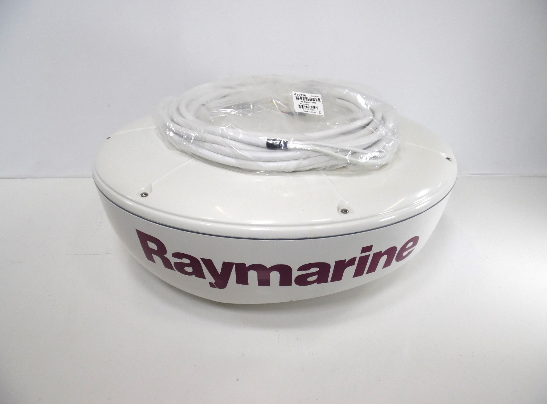 Raymarine RD424HD 4kW 24" HD Digital Radar Dome w/ 10m Cable - E92143 ...