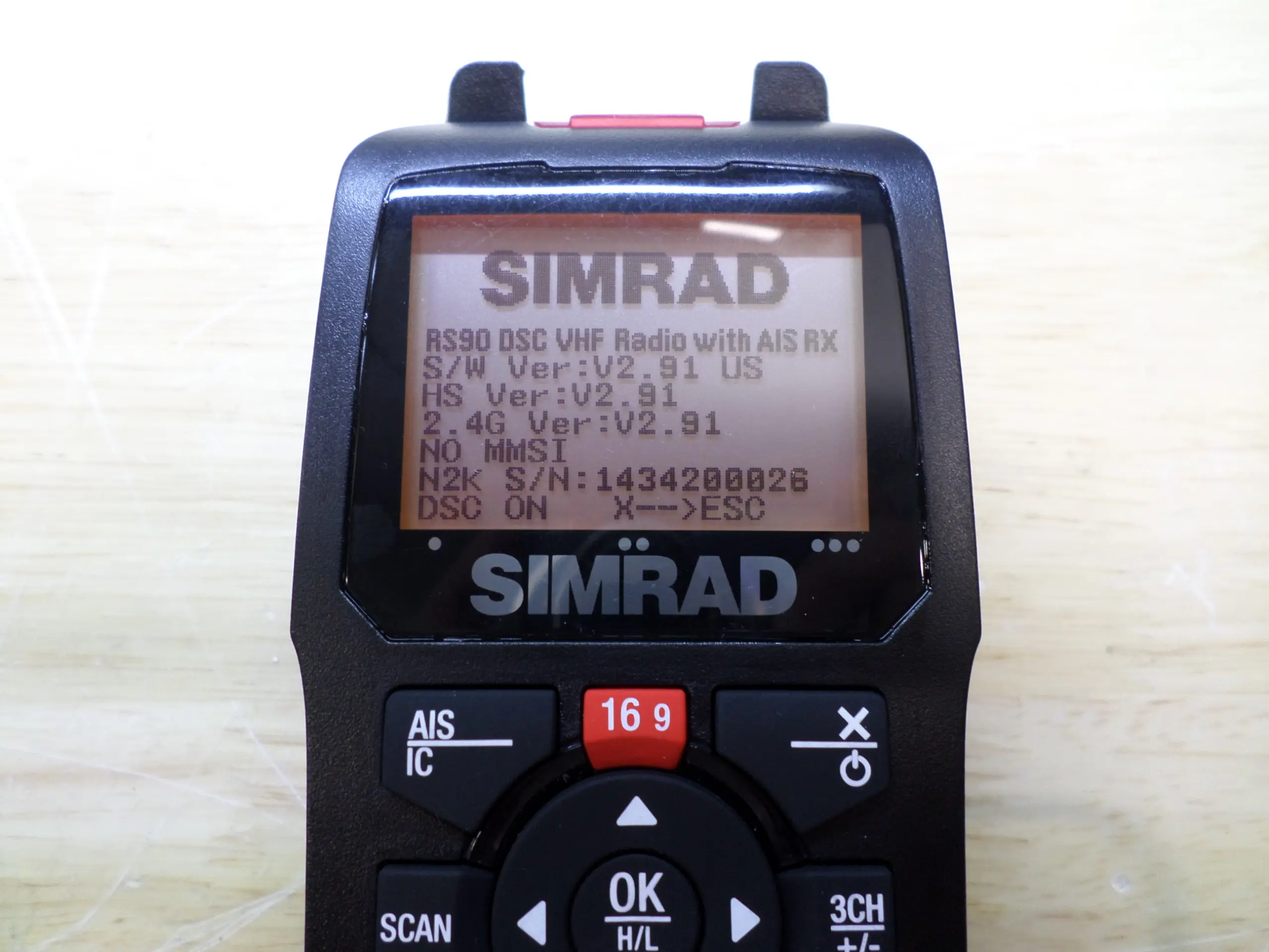 Simrad RS90 Black Box VHF with AIS Complete System with HS90 Handset - Max Marine Electronics