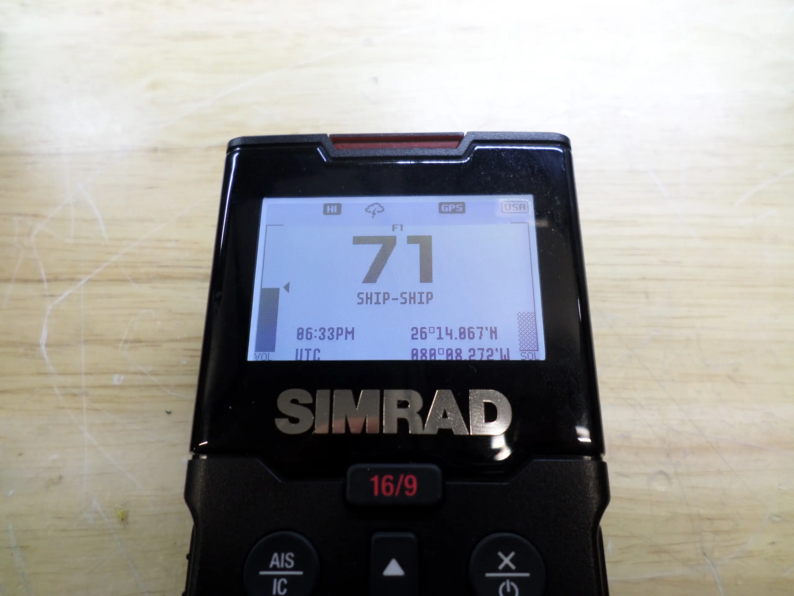 Simrad HS100 Handset with Cradle for RS100 and B&G V100 Black Box VHF ...