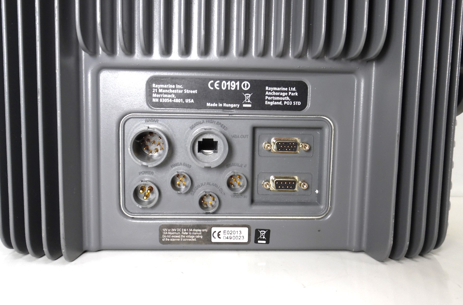 Raymarine E120 Classic Display with Accessories - E02013 - NEW LCD ...