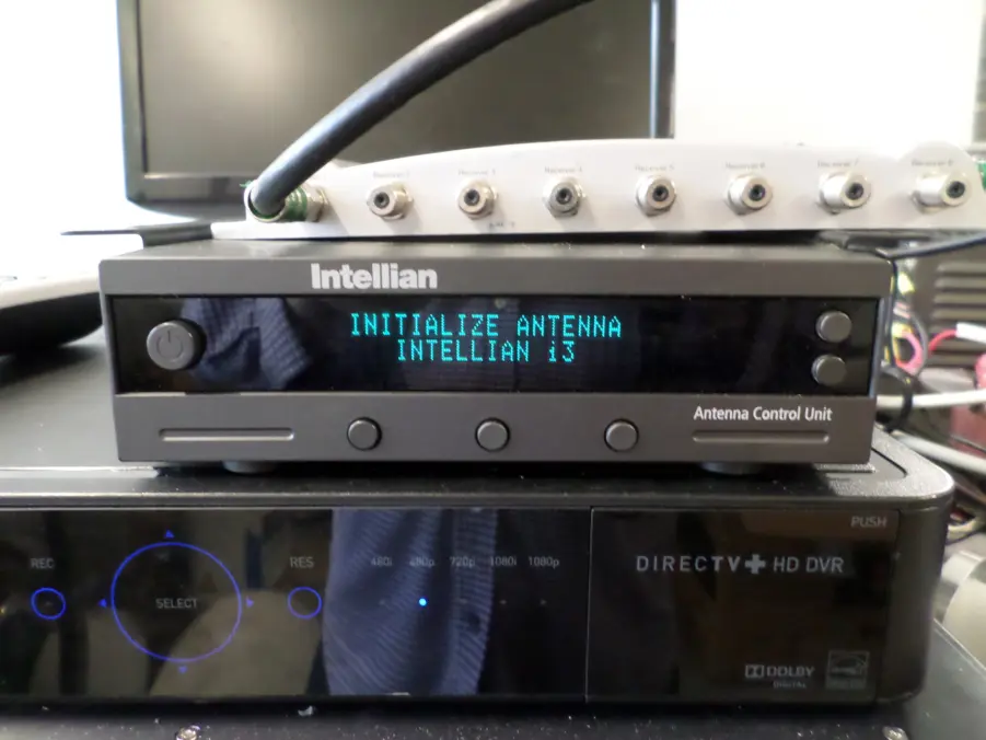 Intellian i3 B4-309S 15" Complete Satellite TV Tracking System - Max ...