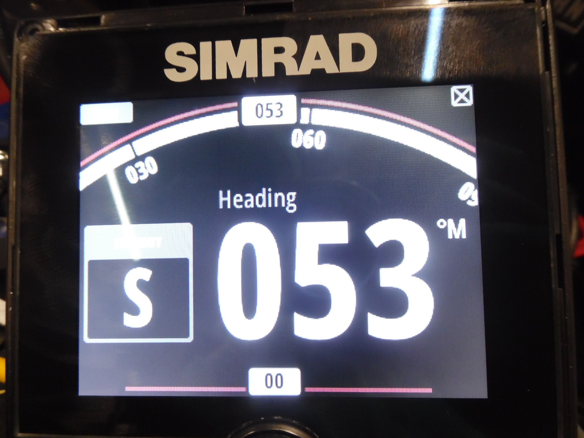 Simrad Precision 9 Compass W/Mounting Bracket Tested - Max Marine ...
