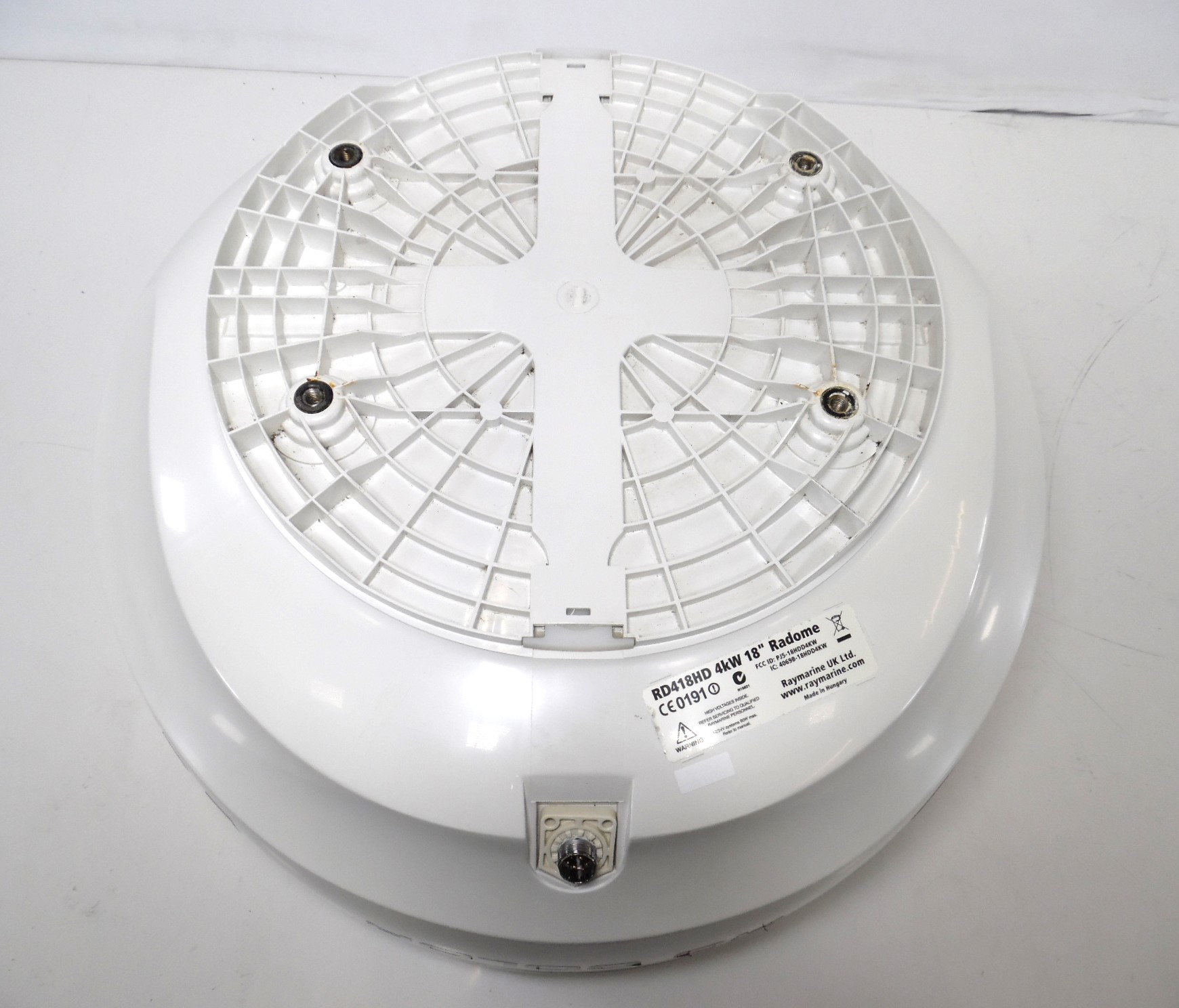 Raymarine RD418HD 4kW 18" Digital Color Radome w/ 5m Cable - E92142 ...
