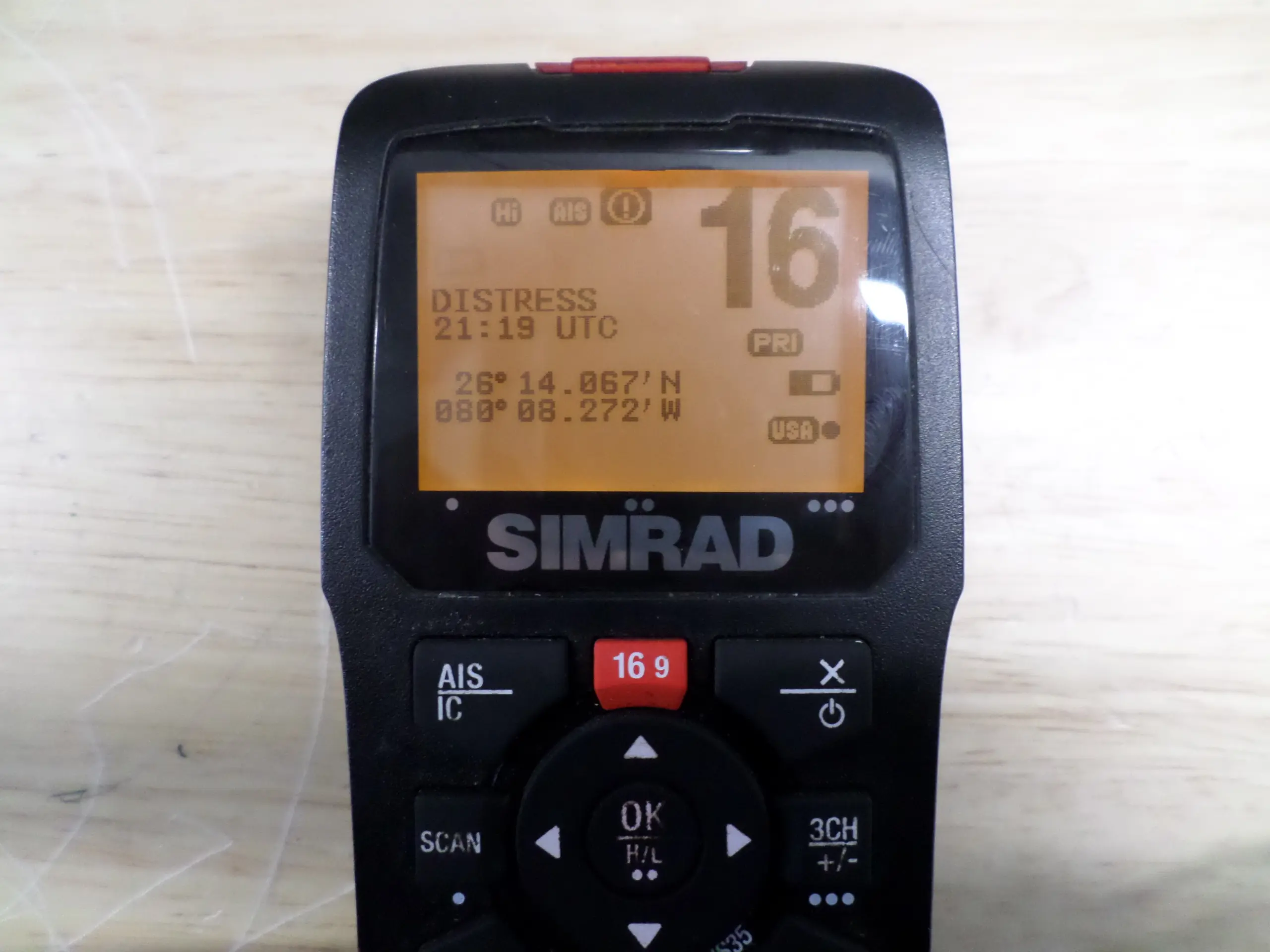 Simrad HS35 Wireless Second Station Handset for RS35 and RS90 Marine ...