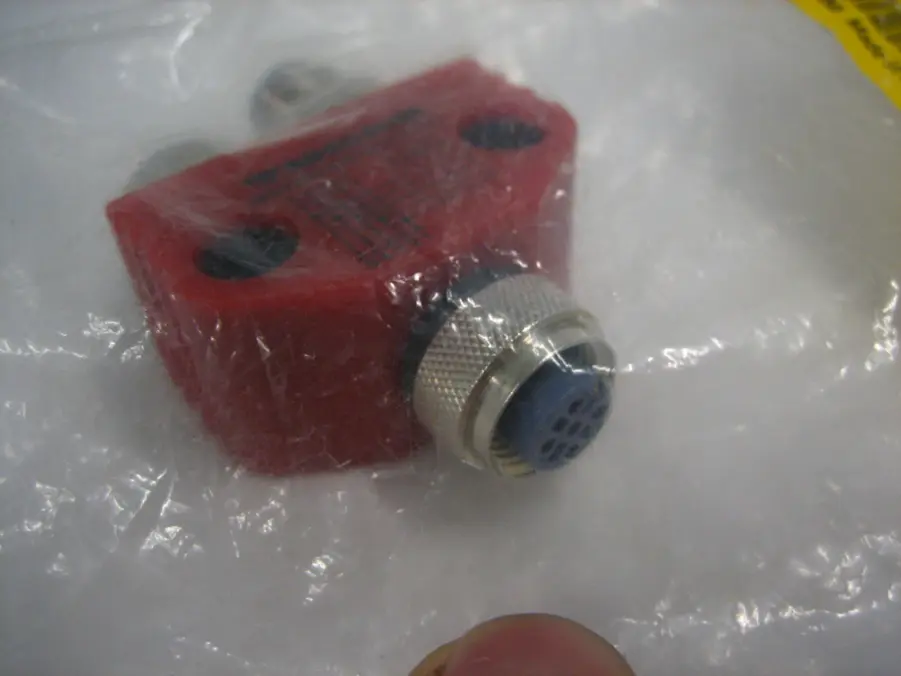 Turck VB2-FKM/FKM/FSM 57/S1055 Devicenet Sensor Splitter - *NEW* - Max ...