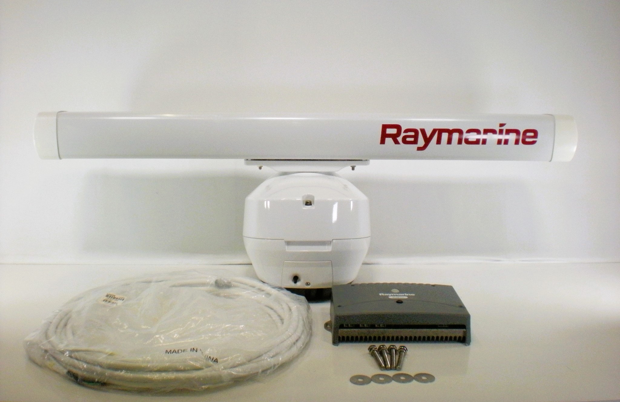 Raymarine 4KW Magnum Open Array Radar With VCM100 & New 15m Cable ...