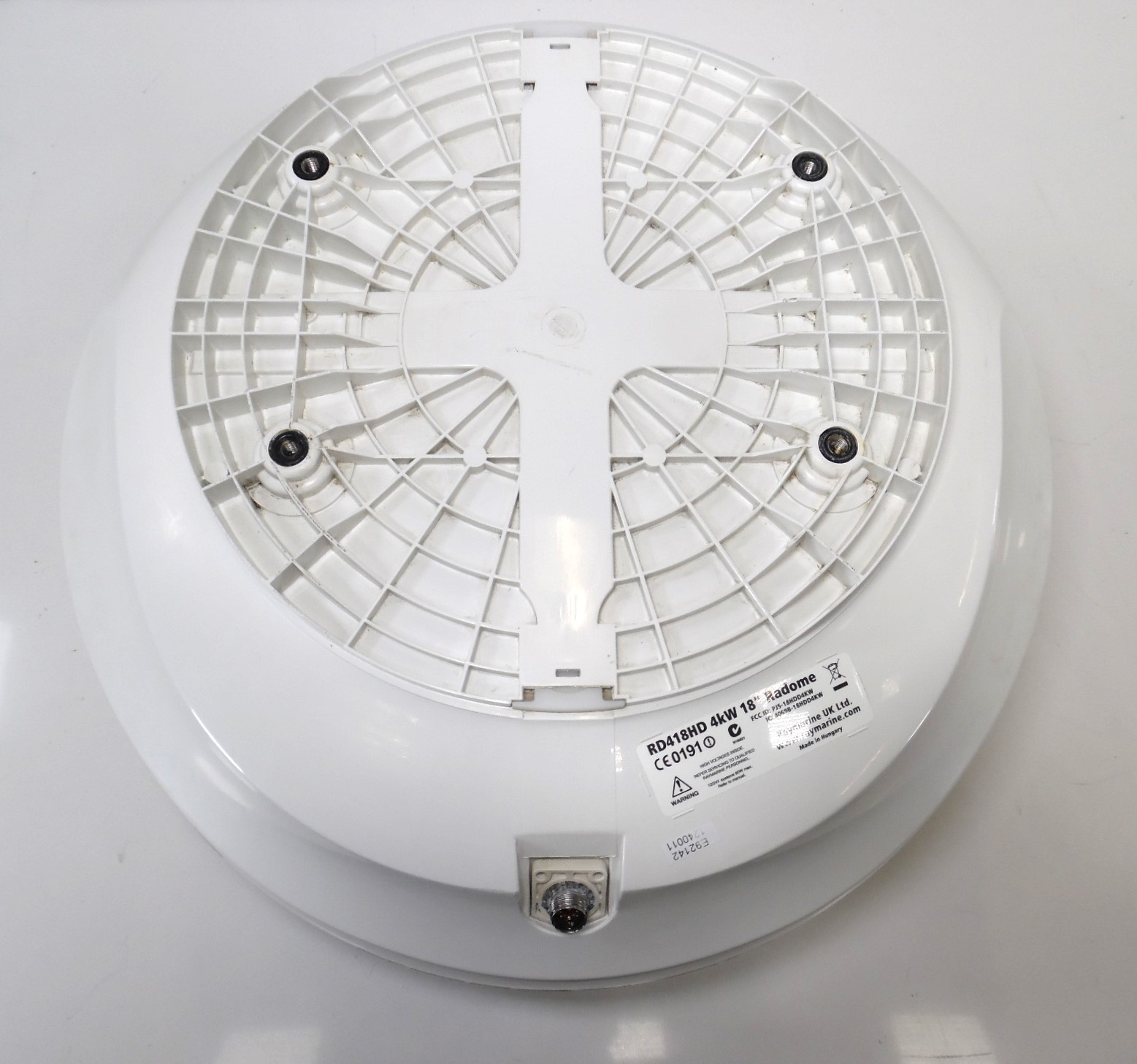 Raymarine RD418HD 4kW 18" Digital Color Radome ONLY - E92142 - TESTED ...