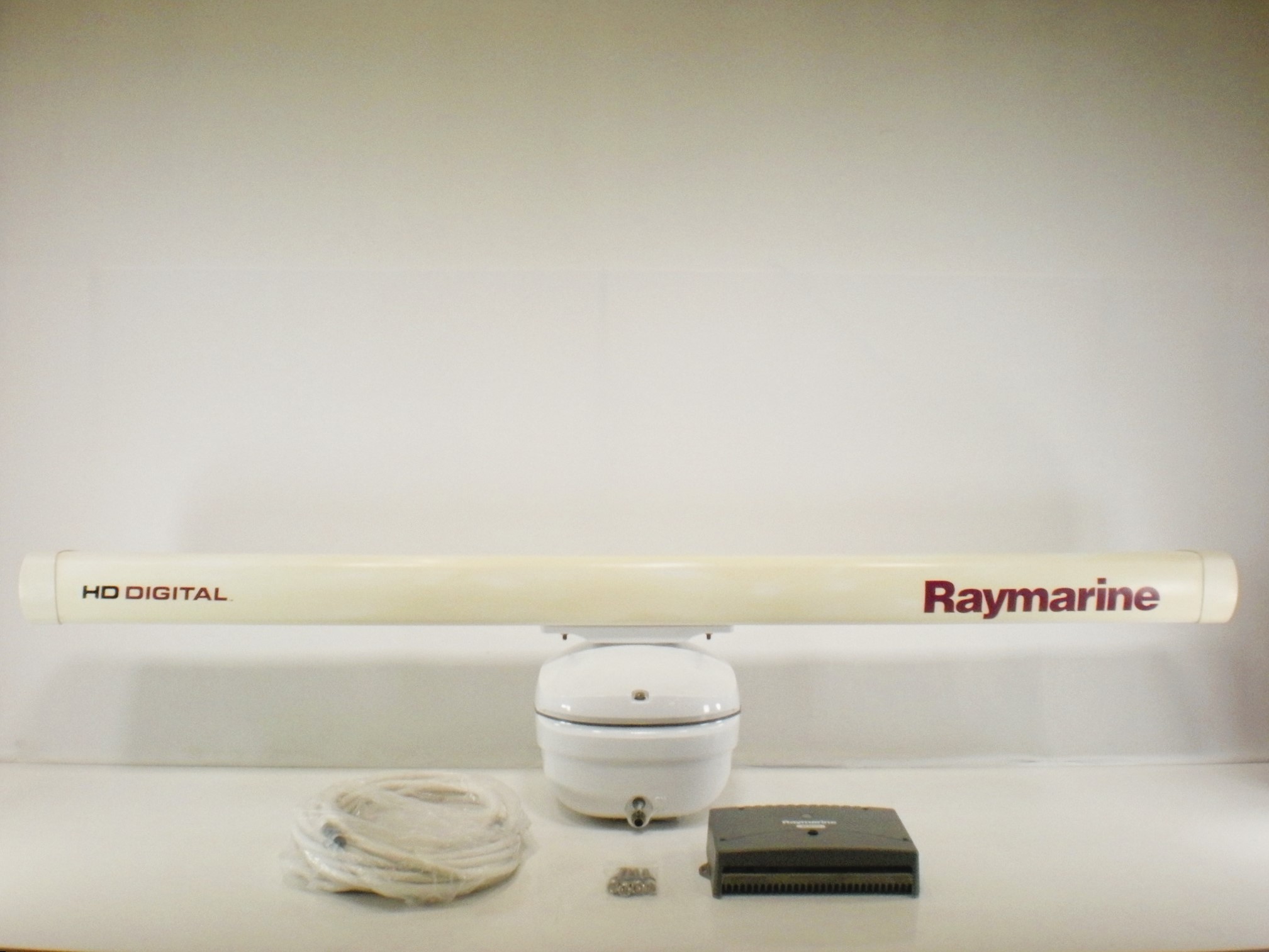 Raymarine 4kw 72" HD Digital Open Array Radar System MME REFURB ...