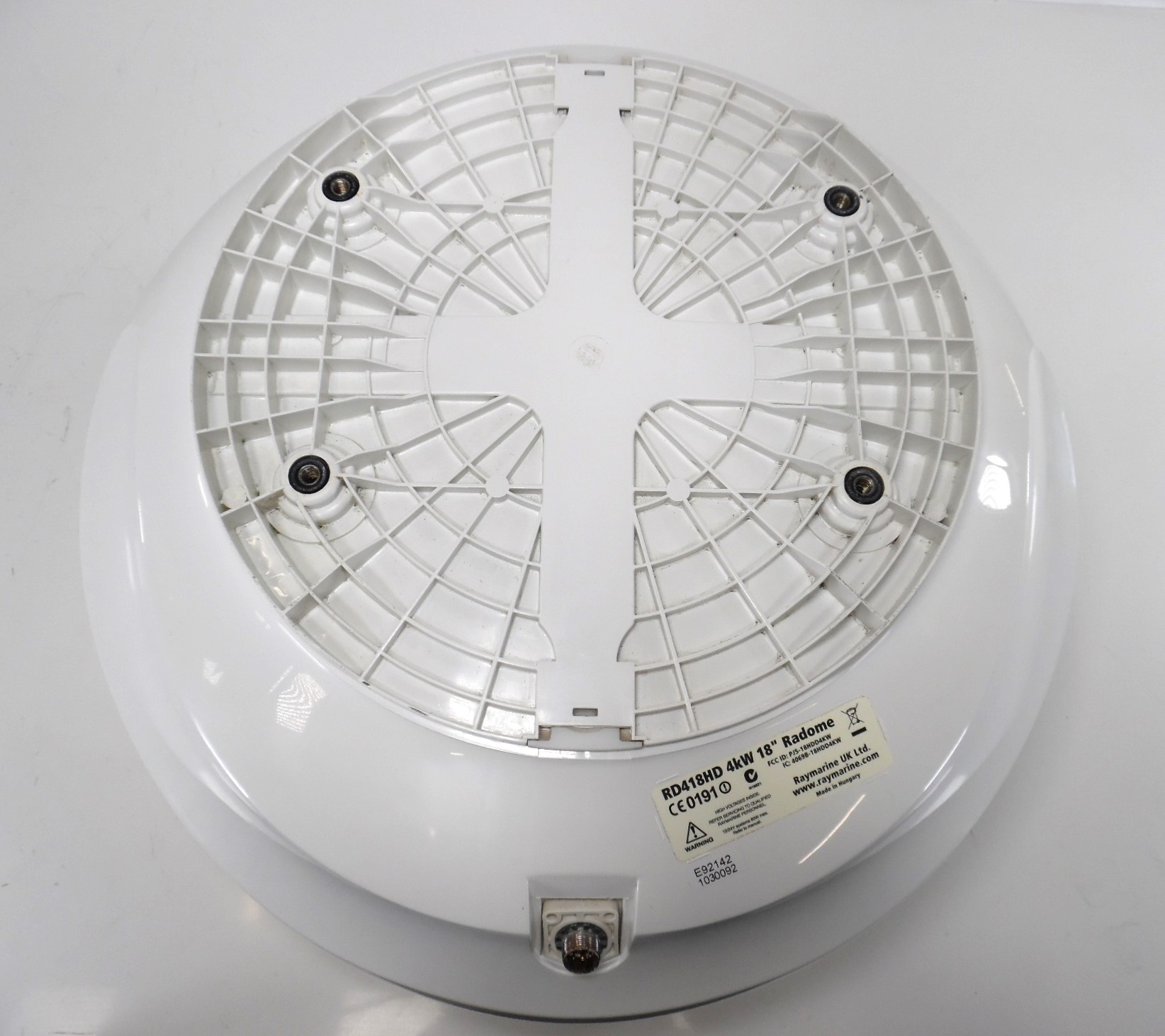 Raymarine RD418HD 4kW 18" Digital Color Radome ONLY - E92142 - TESTED ...