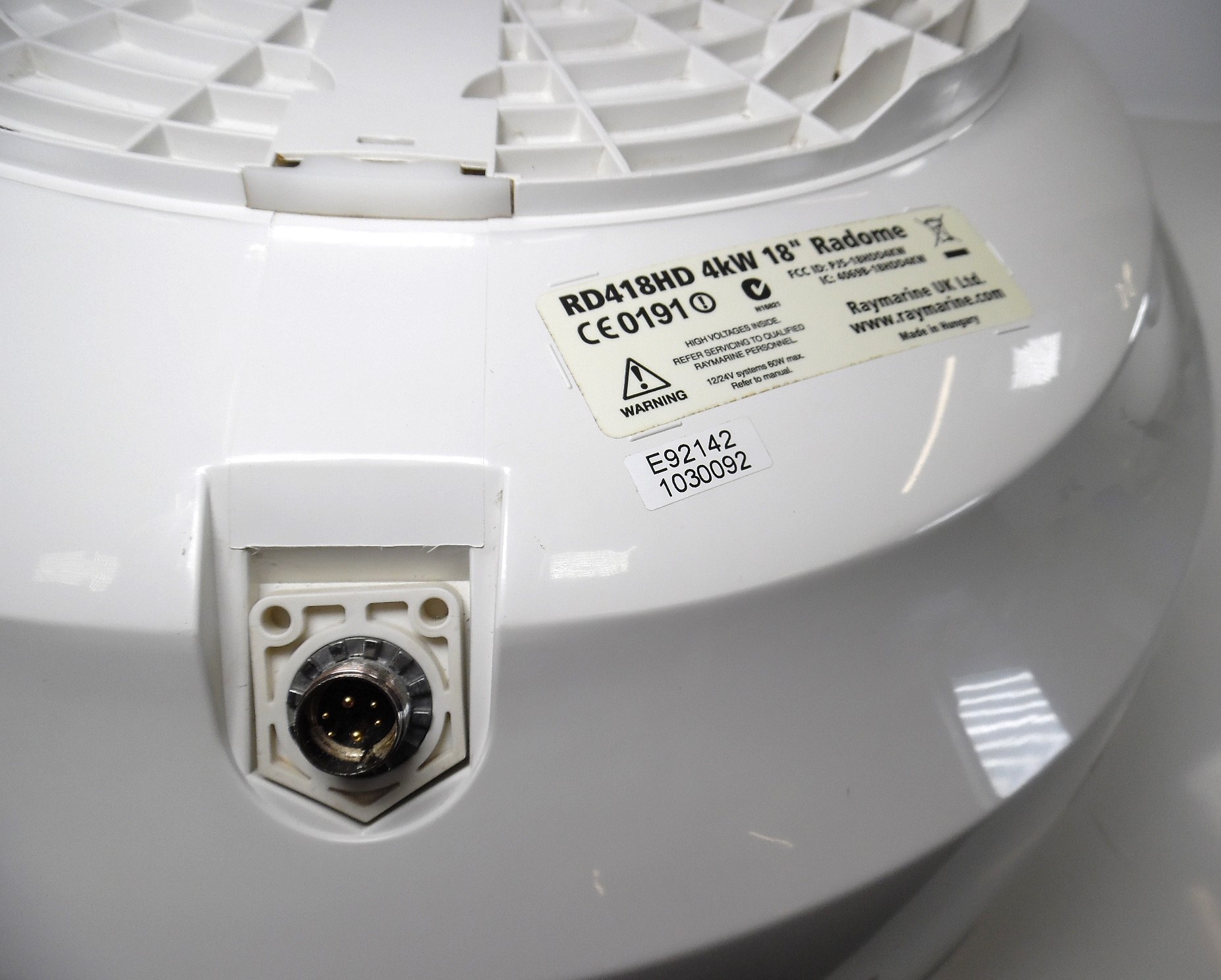 Raymarine RD418HD 4kW 18" Digital Color Radome ONLY - E92142 - TESTED ...