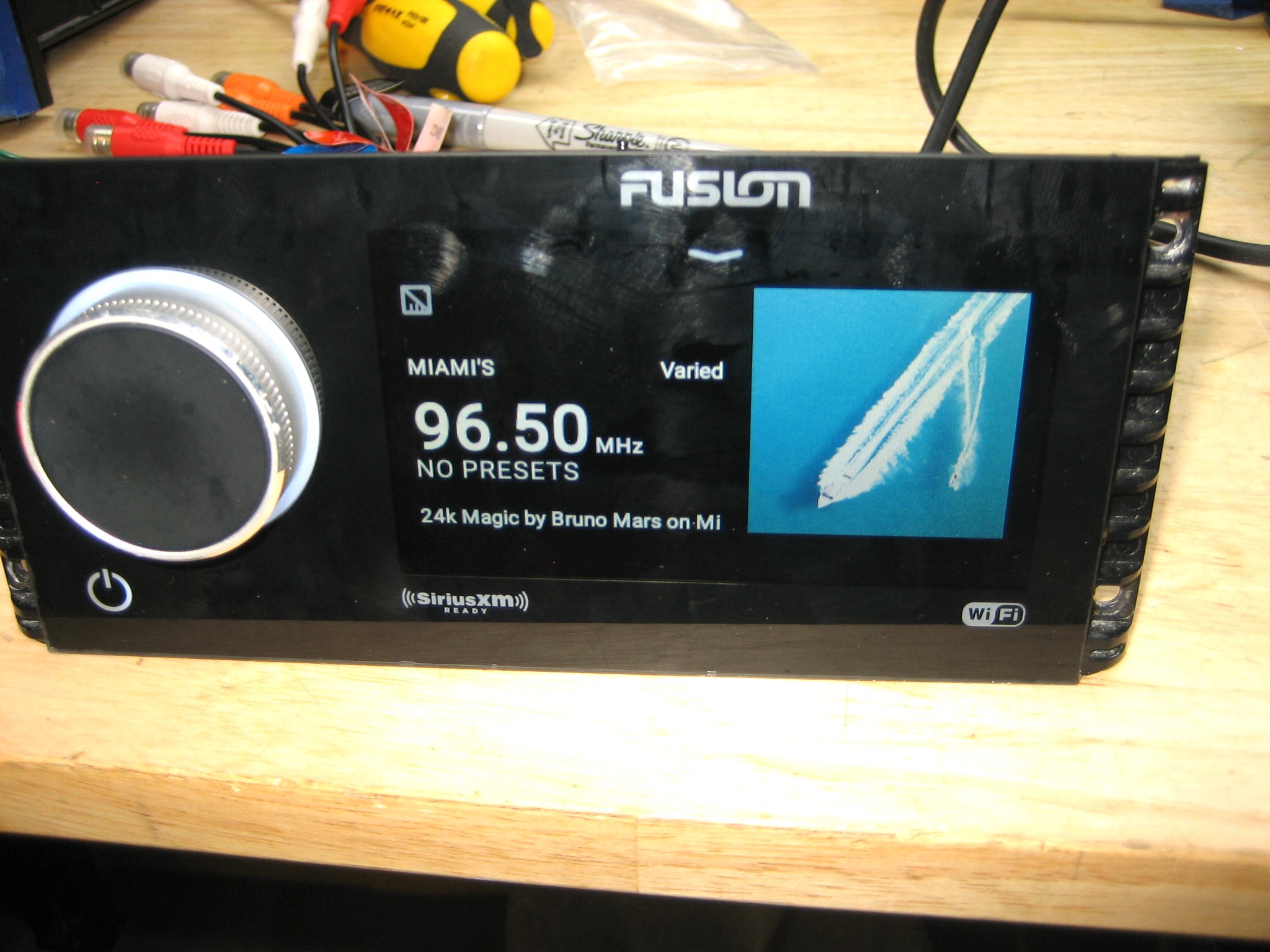 Fusion/MS-RA770/Apollo Series Touchscreen AM/FM/Bluetooth Stereo - Max ...