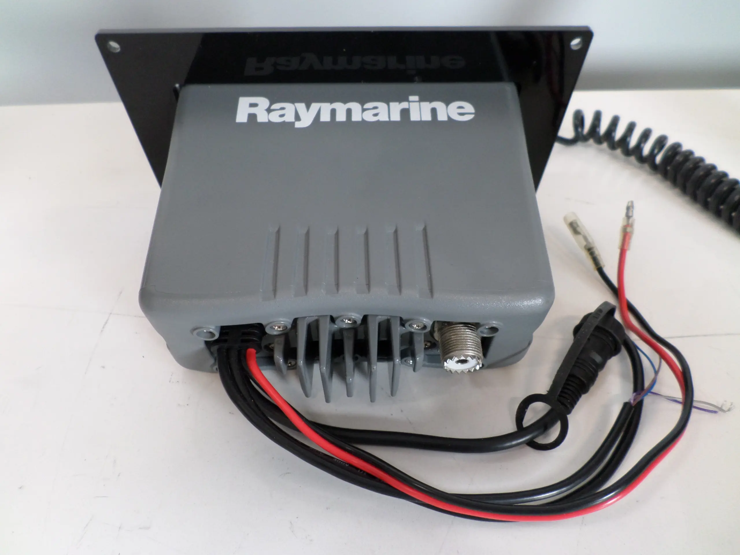 Raymarine RAY55 Marine DSC VHF Radio - Excellent Condition - Max Marine ...