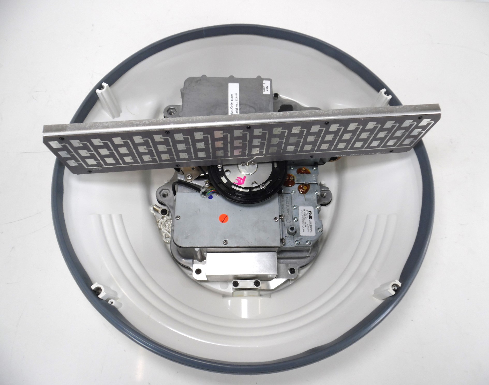 Raymarine 2kW 18" Radome - E52010 - w/ Raytheon SL70 - M92678 - 7" Mono ...