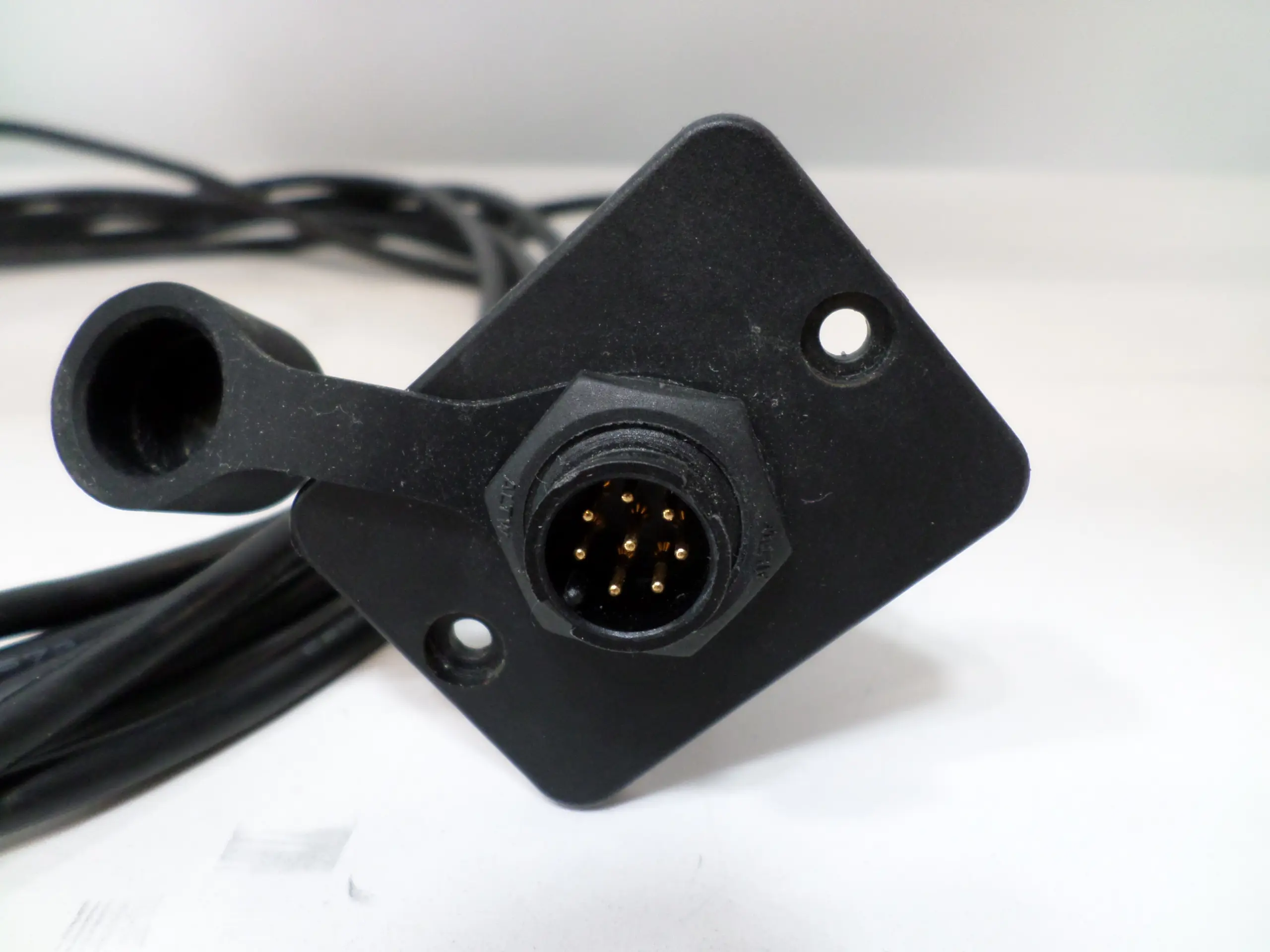 Simrad HS90 B&G H90 5M Cable and Cradle - Max Marine Electronics