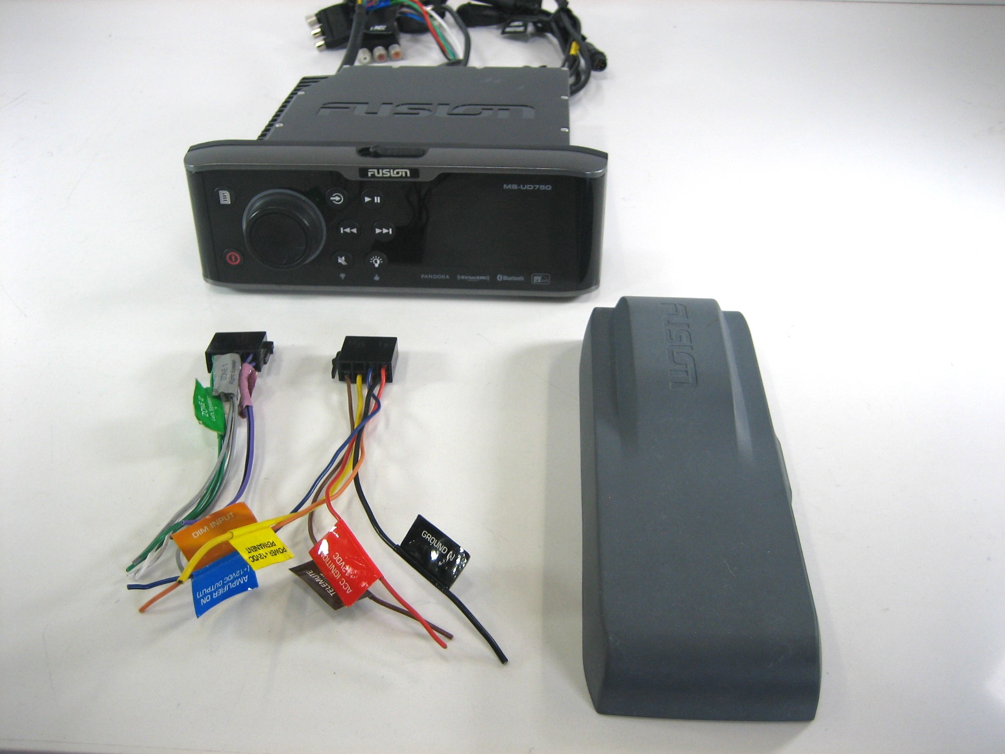 Fusion MS-UD750 Digital Media Receiver - Max Marine Electronics