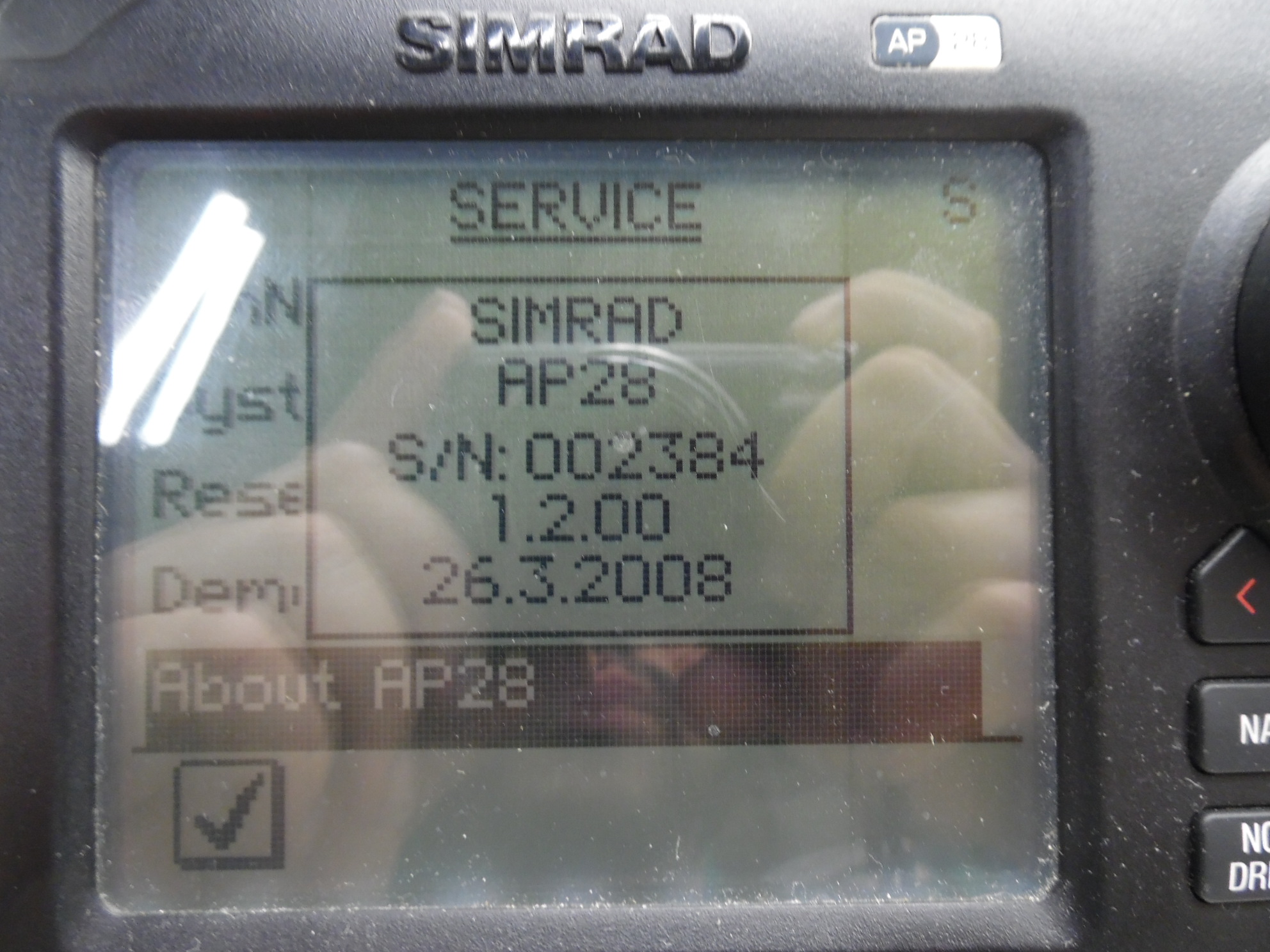 Simrad AP28 Autopilot Control Head 22096622 - Max Marine Electronics