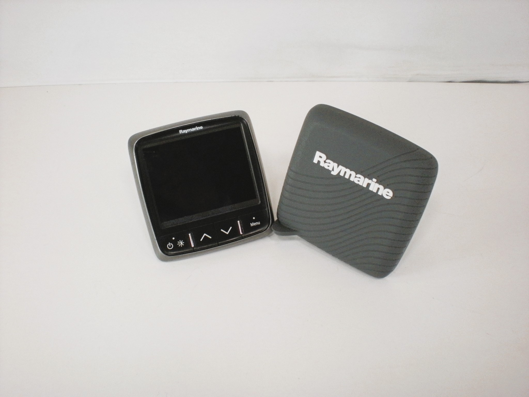 Raymarine i70 MultiFunction Instrument w/Sun Cover – E22172 -90 Day ...