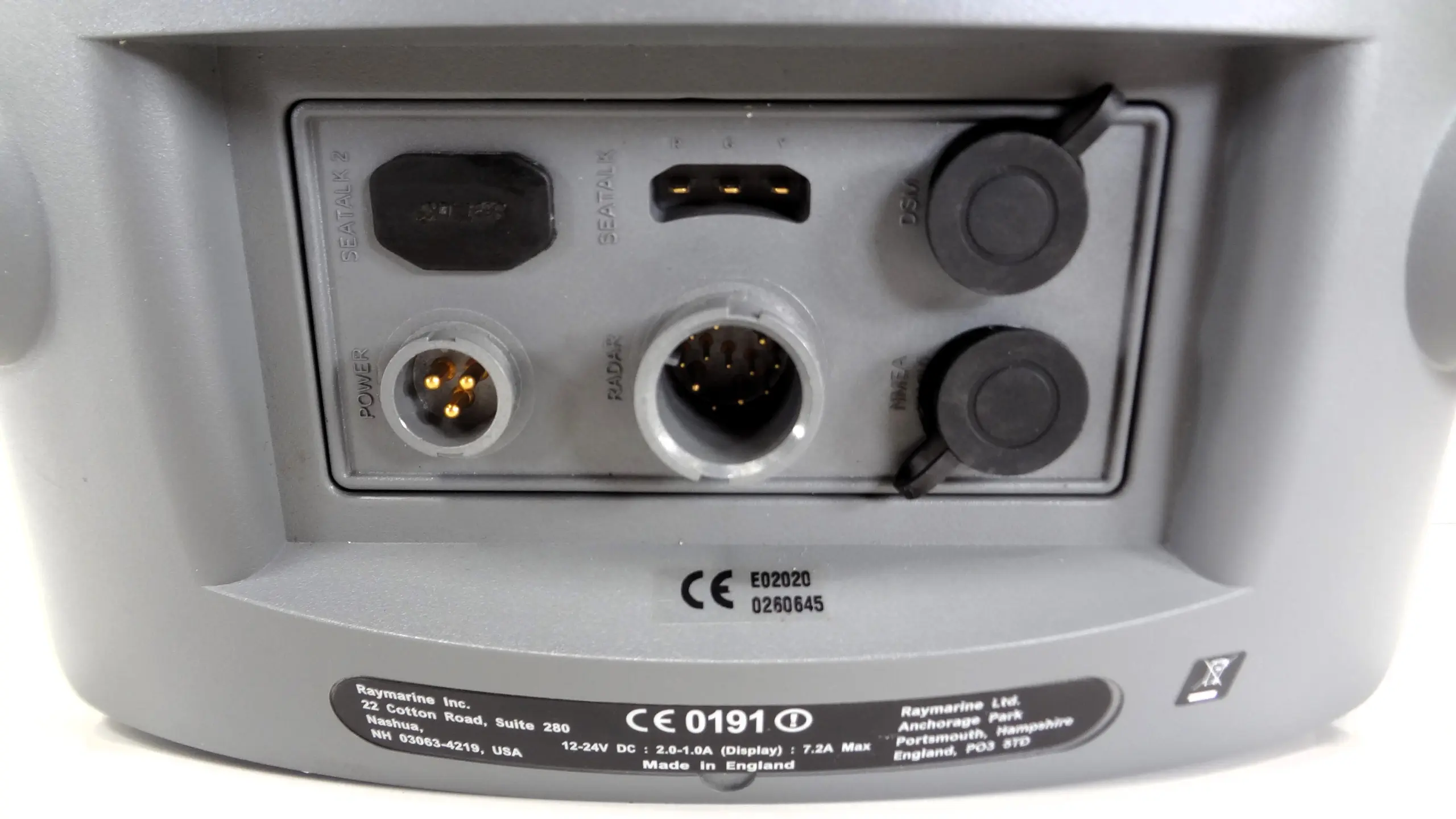 Raymarine C80 Classic Multi-Function Display ~ E02020 – W/Bezel ...