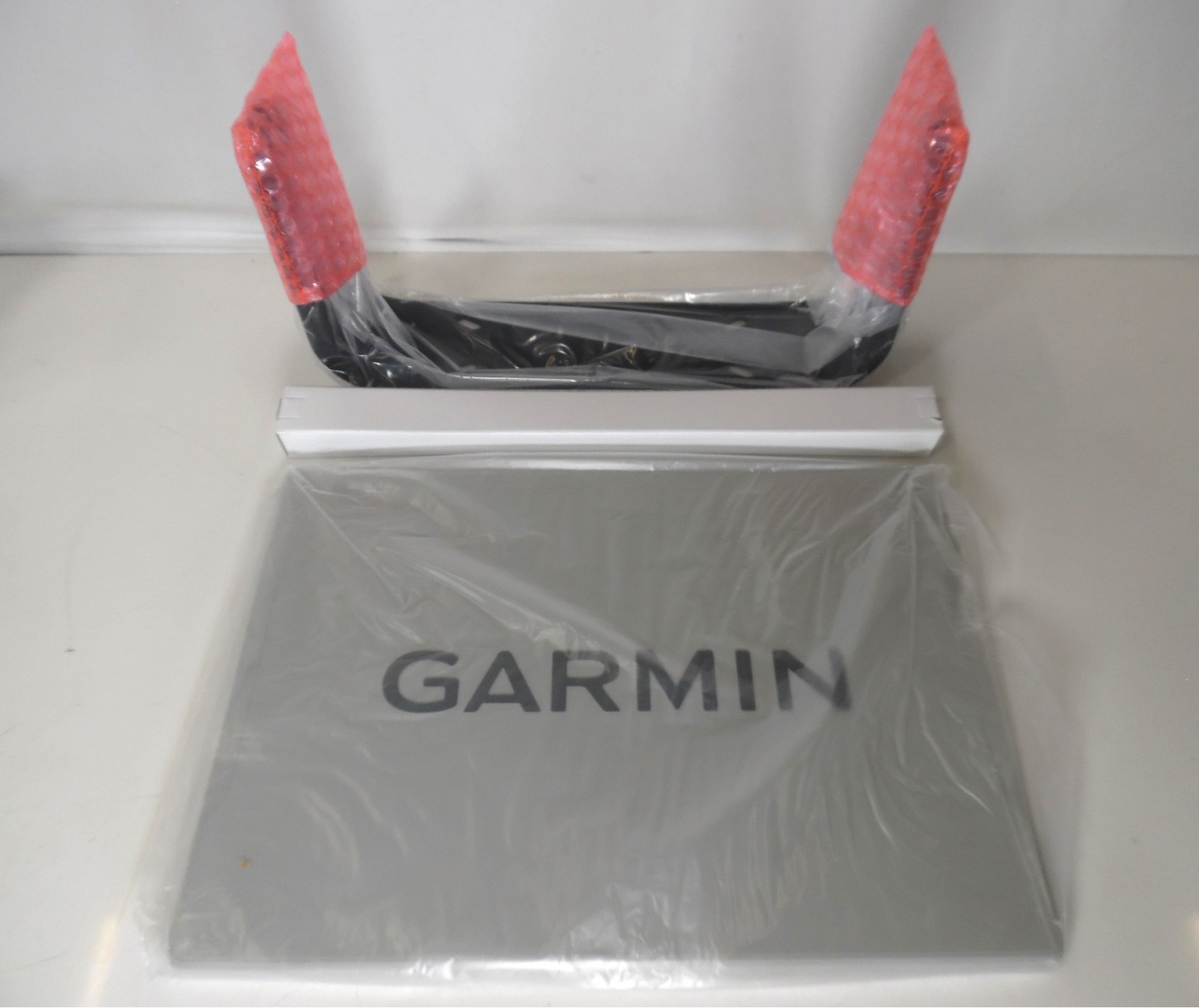 Garmin GPSmap 8612 12″ Touchscreen MFD Tested Good (NEW) - Max Marine ...