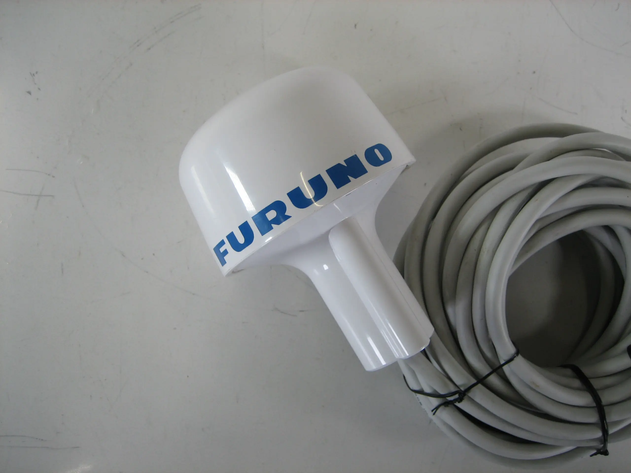 Furuno GP-320B GPS ANTENNA for Navnet VX1 VX2 3D - TESTED - Max Marine ...