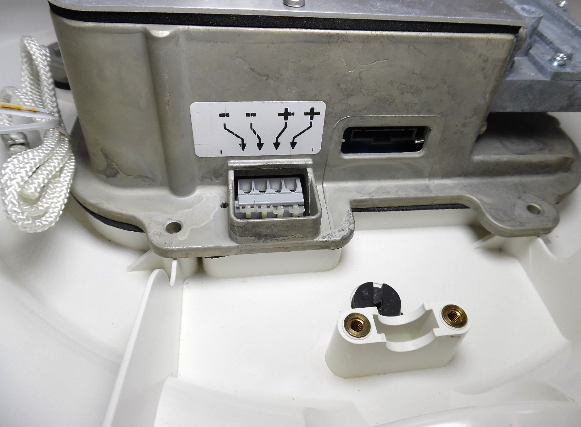 Raymarine - M92652-S - 4kW 24" Analog Radar Scanner Dome w/ 15m Cable ...