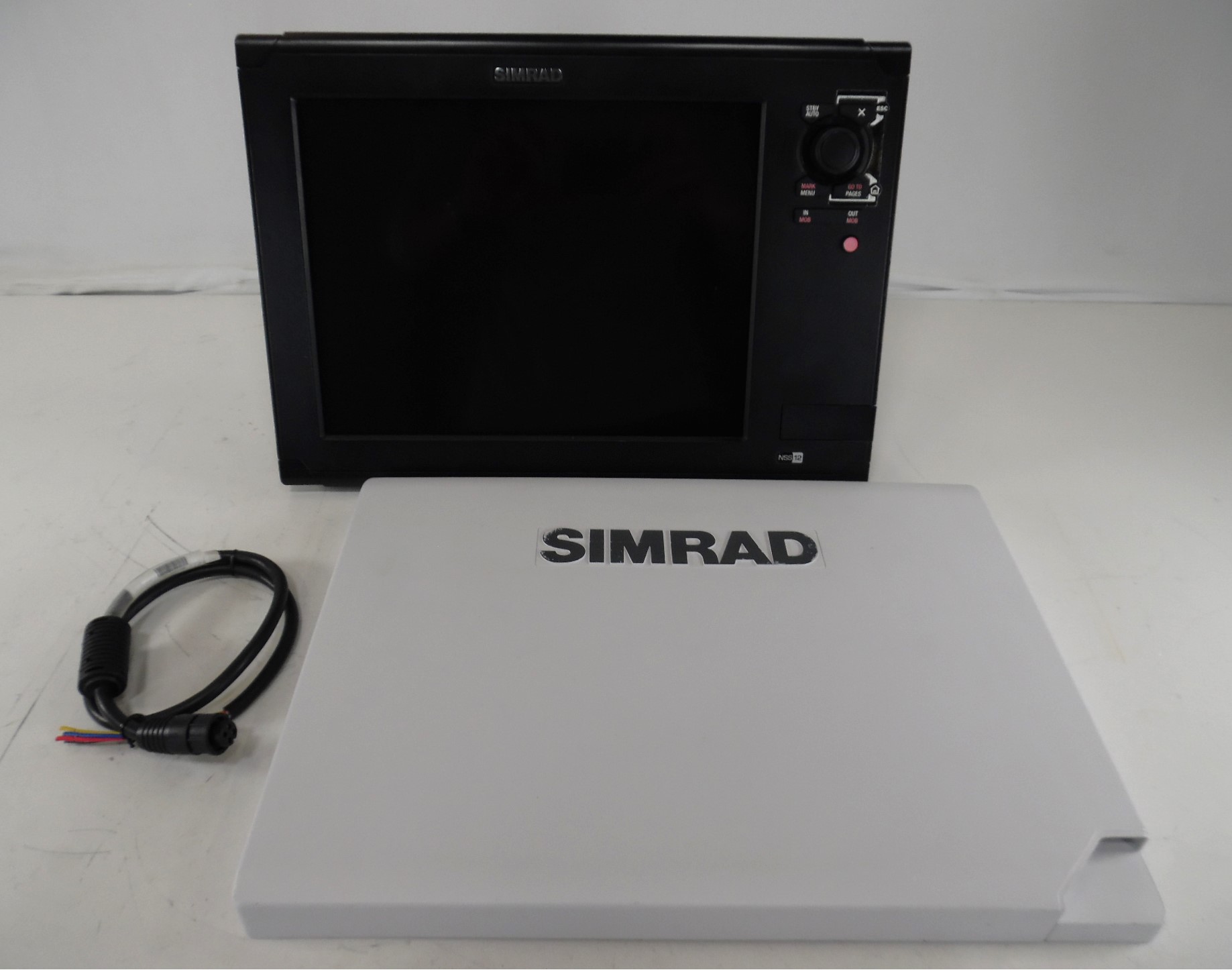 Simrad NSS12 Display AMER W/Power Cable – Great Condition (90 Day Warr ...