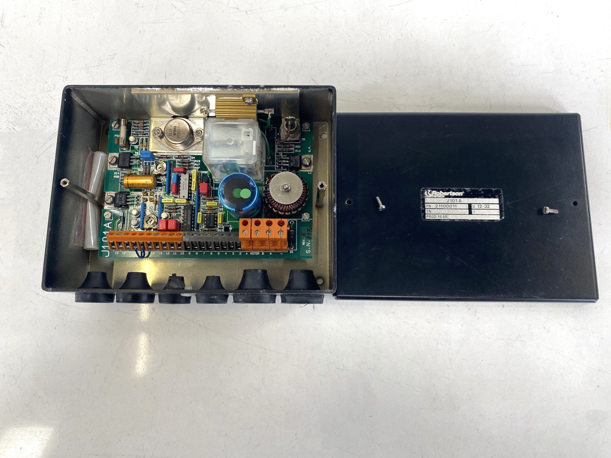 Simrad-Robetson J101A-Autopilot Junction Unit - Max Marine Electronics