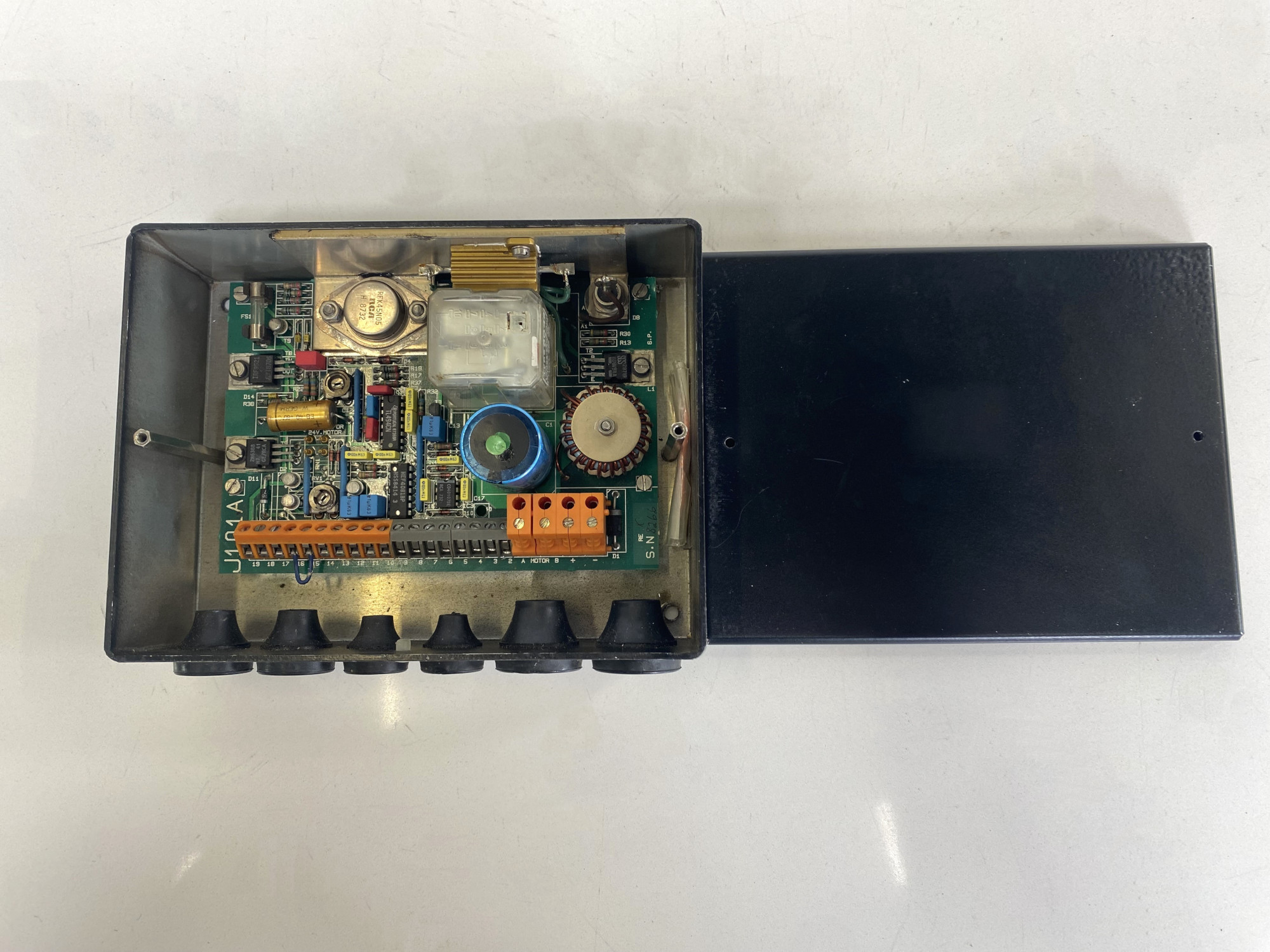 Simrad-Robetson J101A/Autopilot Junction Unit - Max Marine Electronics