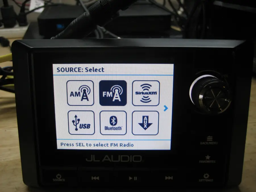 JL MediaMaster MM100S-BE Marine Waterproof Source Stereo Head Unit ...